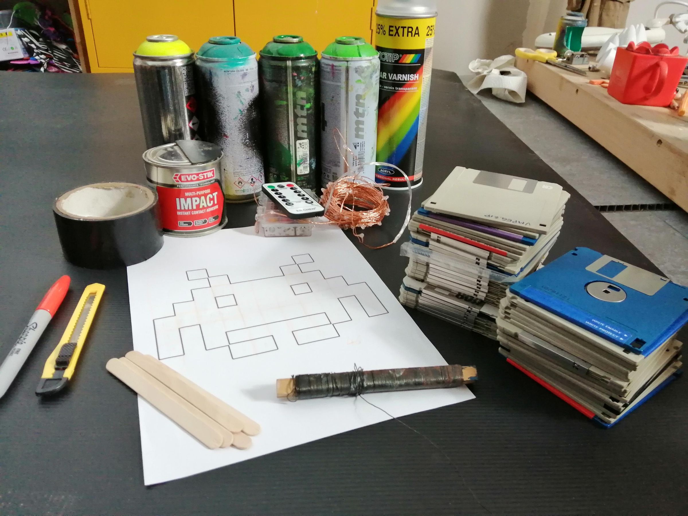 Floppy Disc Space Invader Wall Deco : 5 Steps (with Pictures ...