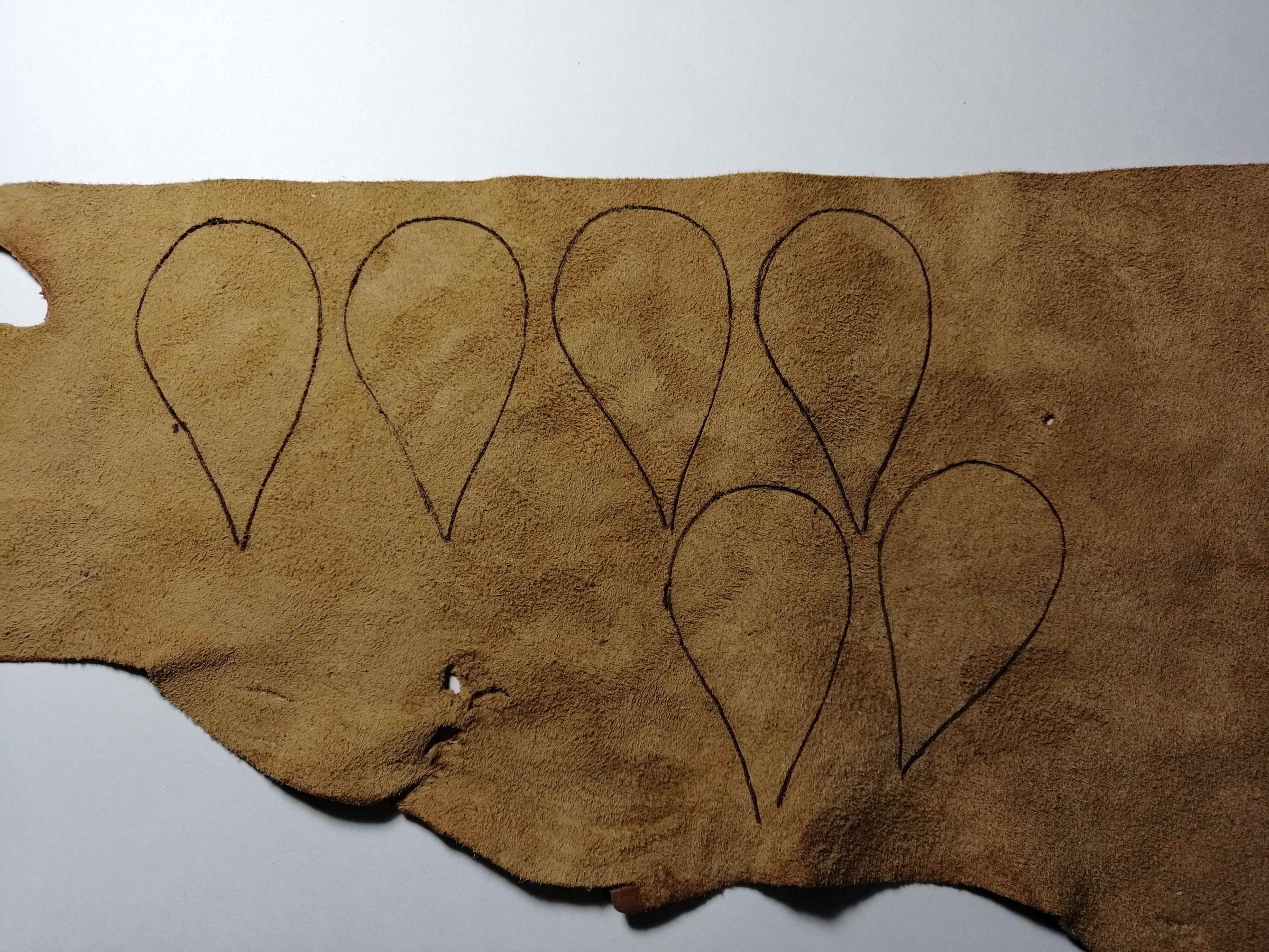 Leather Necklace Leaves Shape : 5 Steps (with Pictures) - Instructables