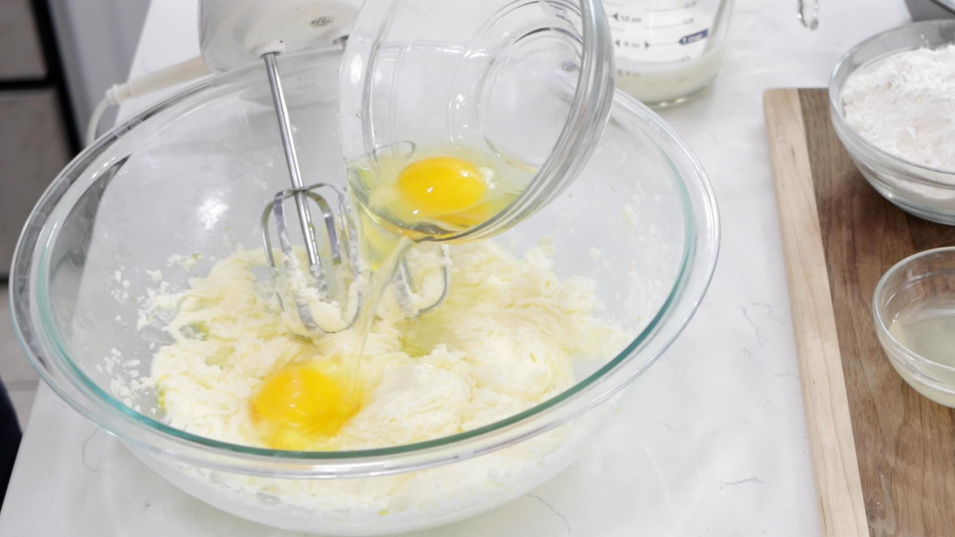 Easy Lemon Cake : 8 Steps (with Pictures) - Instructables