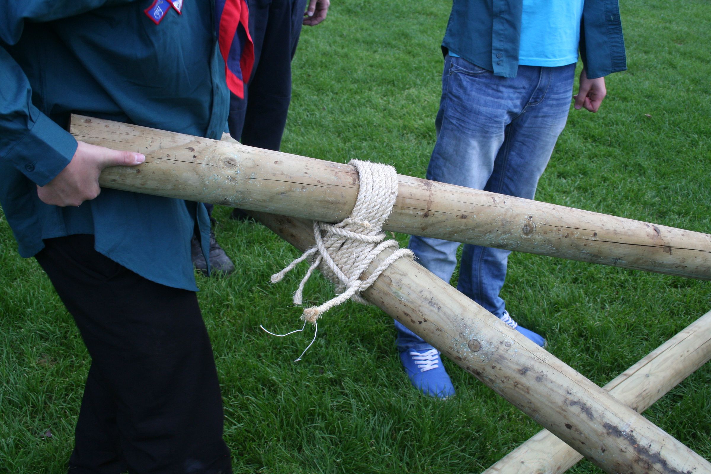 Simple Pioneering - Build a Swing From Wood Poles! : 5 Steps (with ...