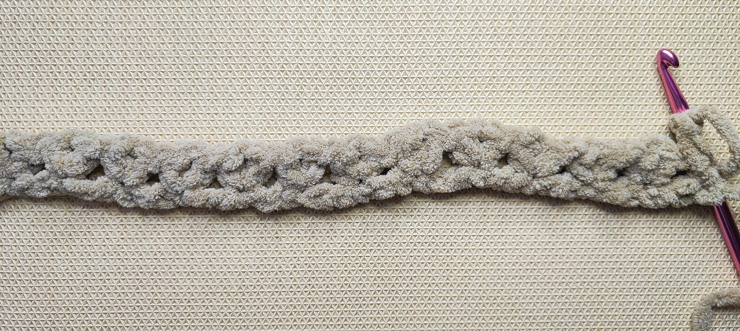 Easy Crochet Chunky Blanket Pattern and Tutorial : 5 Steps (with ...