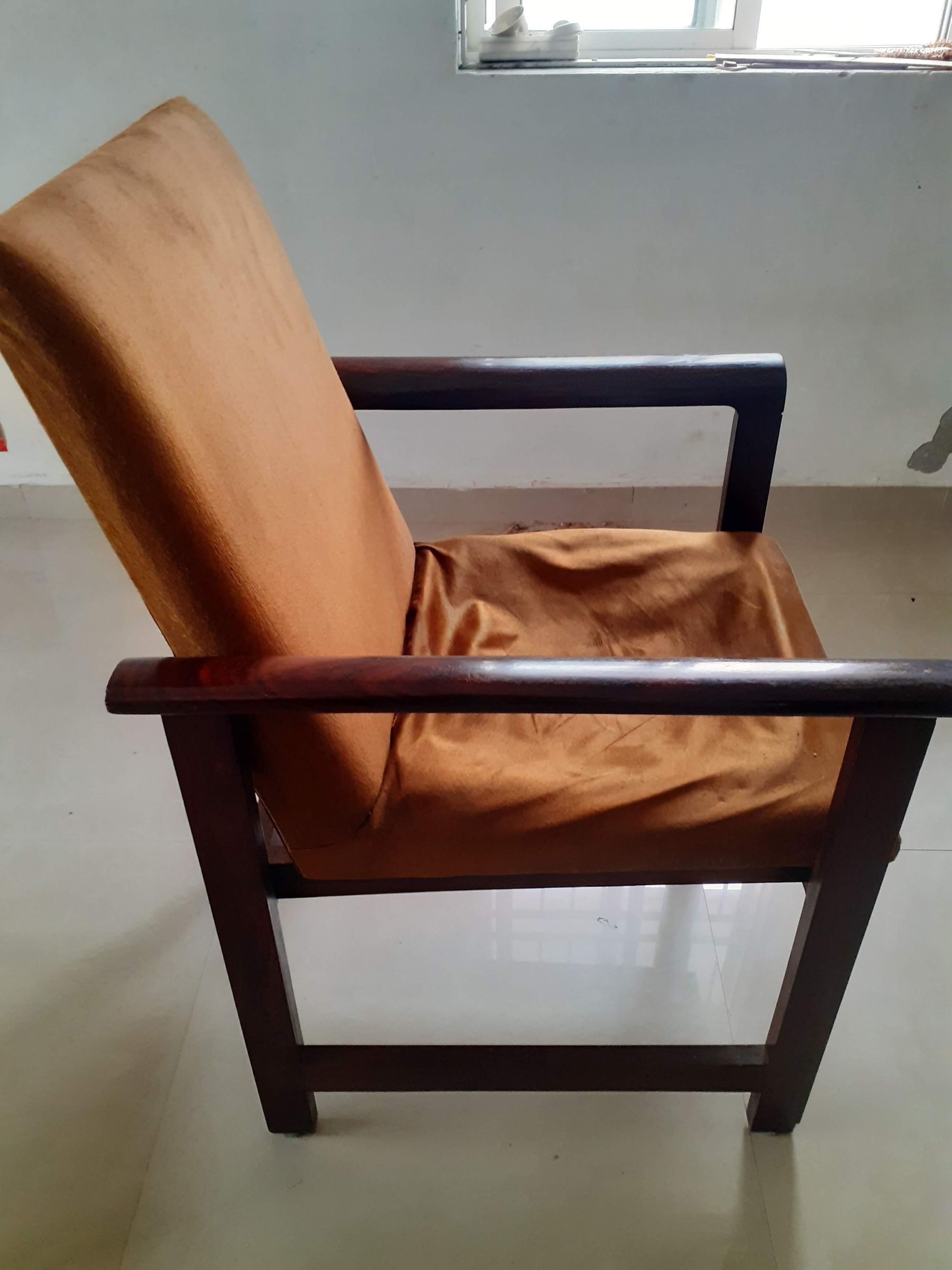 Hidden Chair Compartment : 4 Steps (with Pictures) - Instructables