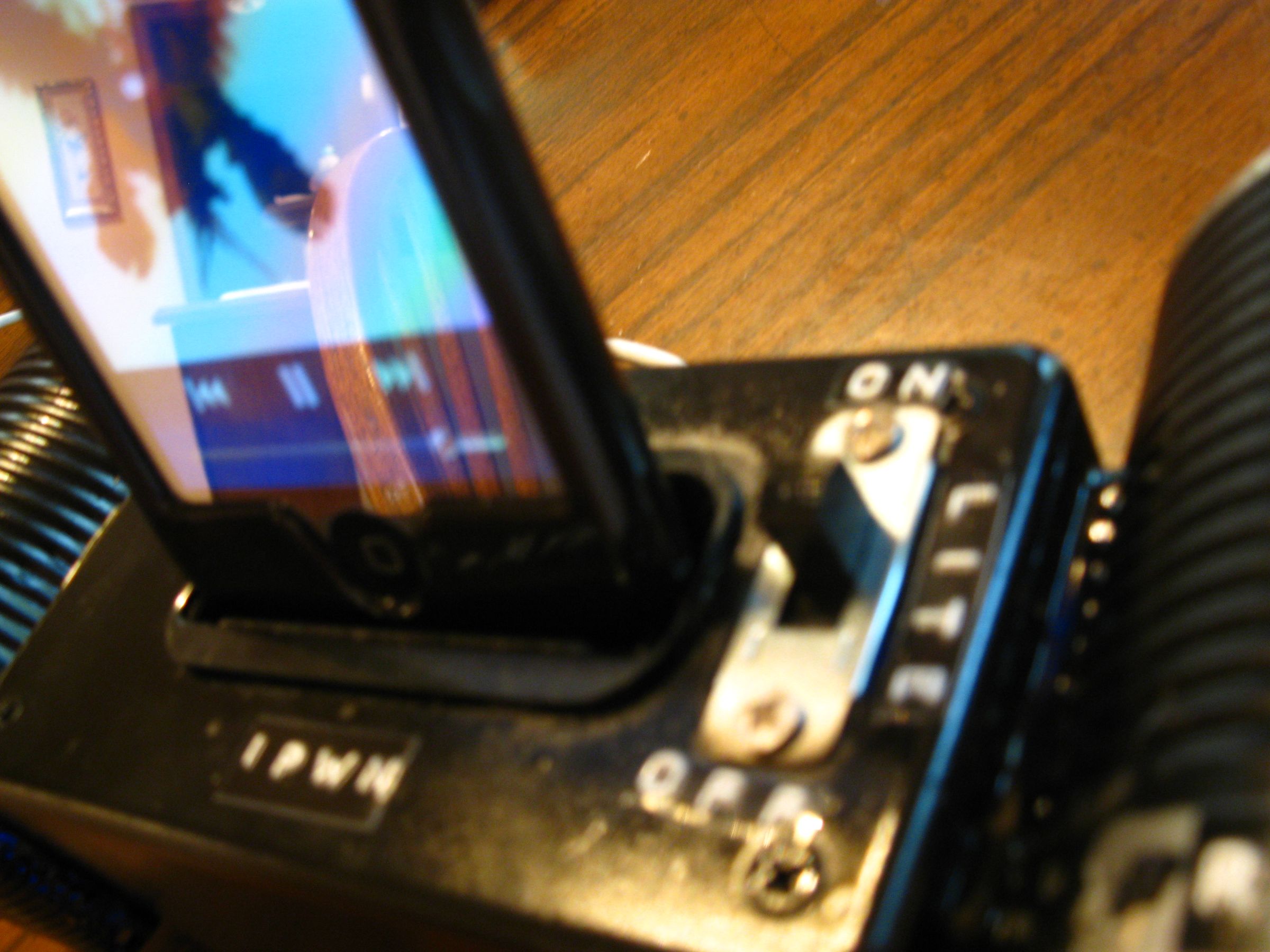 The IPwn. (homemade Ipod Dock) : 8 Steps - Instructables