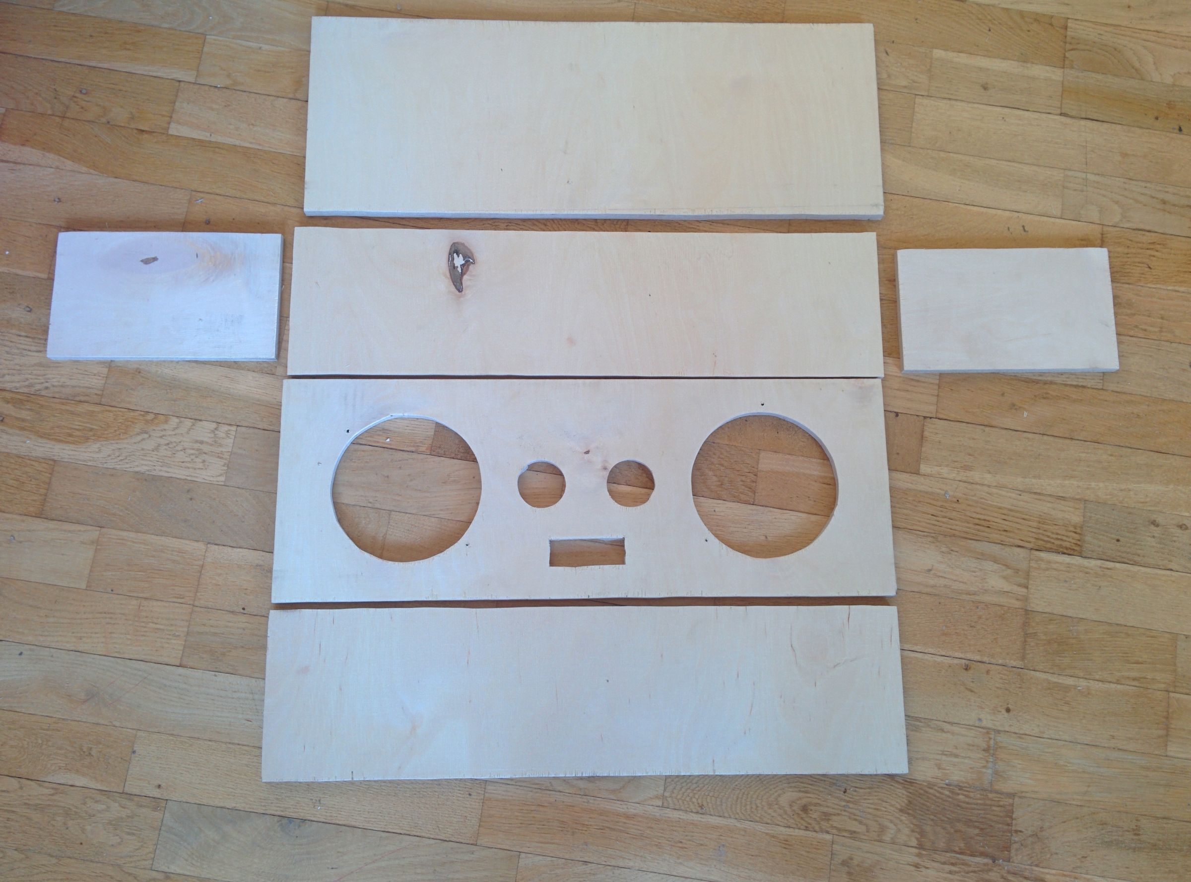 Small Boombox for Less Than 80 Dollars That Packs a Punch : 4 Steps ...