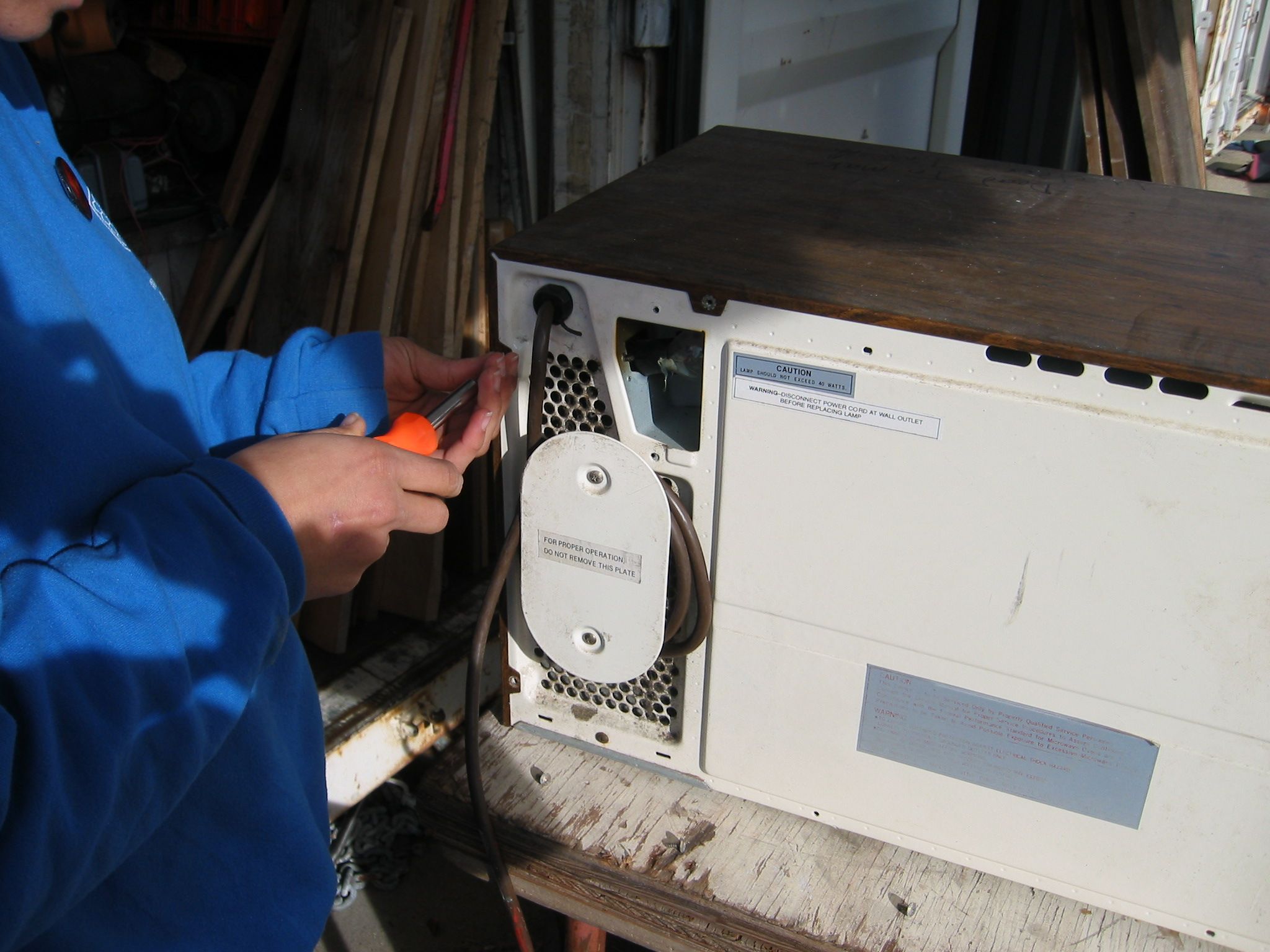Build a Microwave Transformer Homemade Stick/Arc Welder : 12 Steps ...