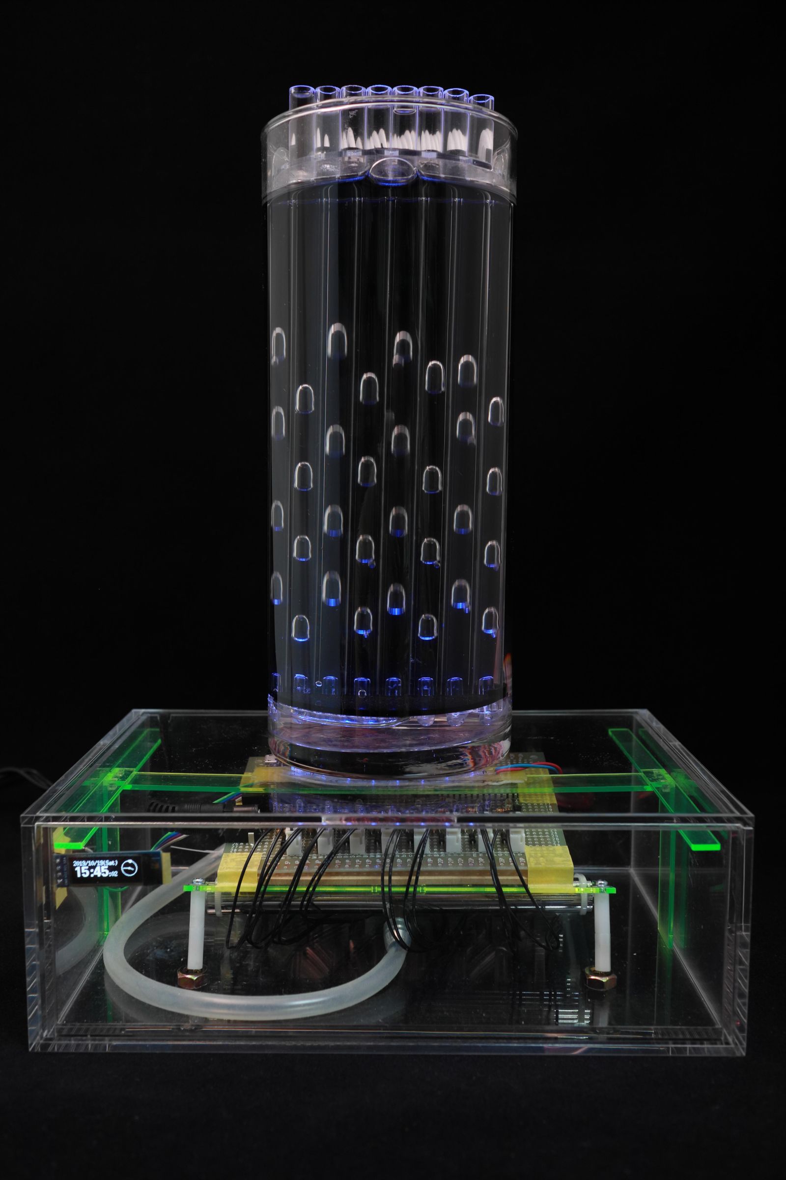 Glowing Air-Bubble Clock in Water : 7 Steps (with Pictures) - Instructables