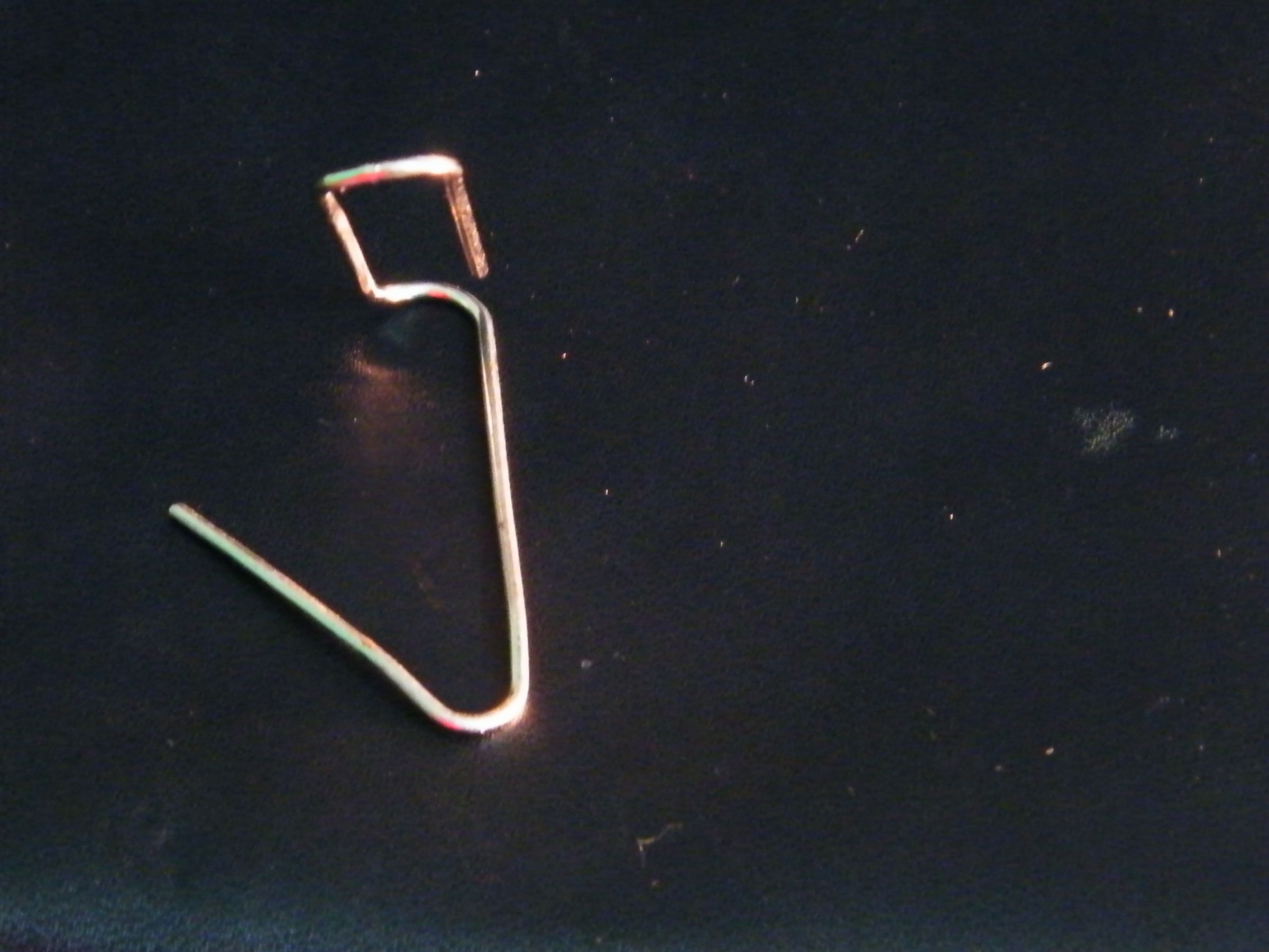 DIY Phone Stand - Paper Clip Mobile Phone Stand - 2min, $0 Project : 5 ...