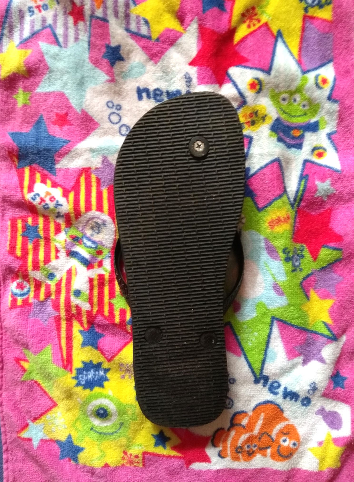 How to Fix a Broken Flip Flop Strap (not Replace It) : 3 Steps ...