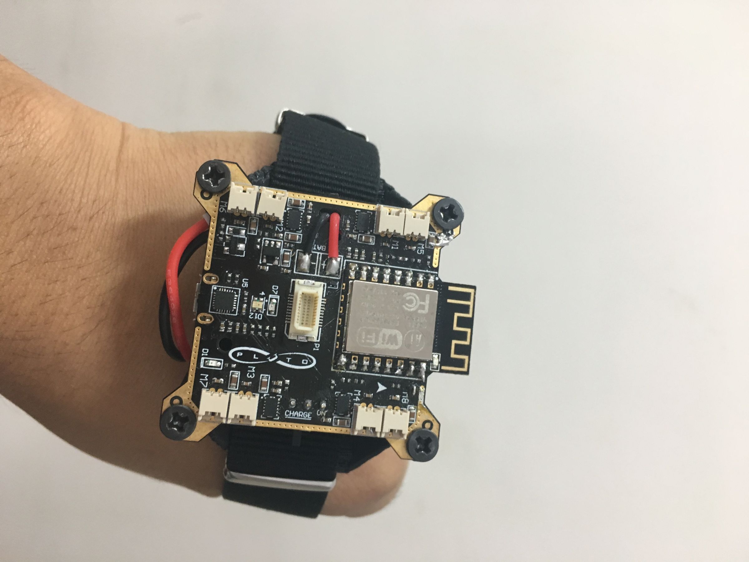 WRISTBAND CONTROLLER USING PLUTOX : 4 Steps - Instructables