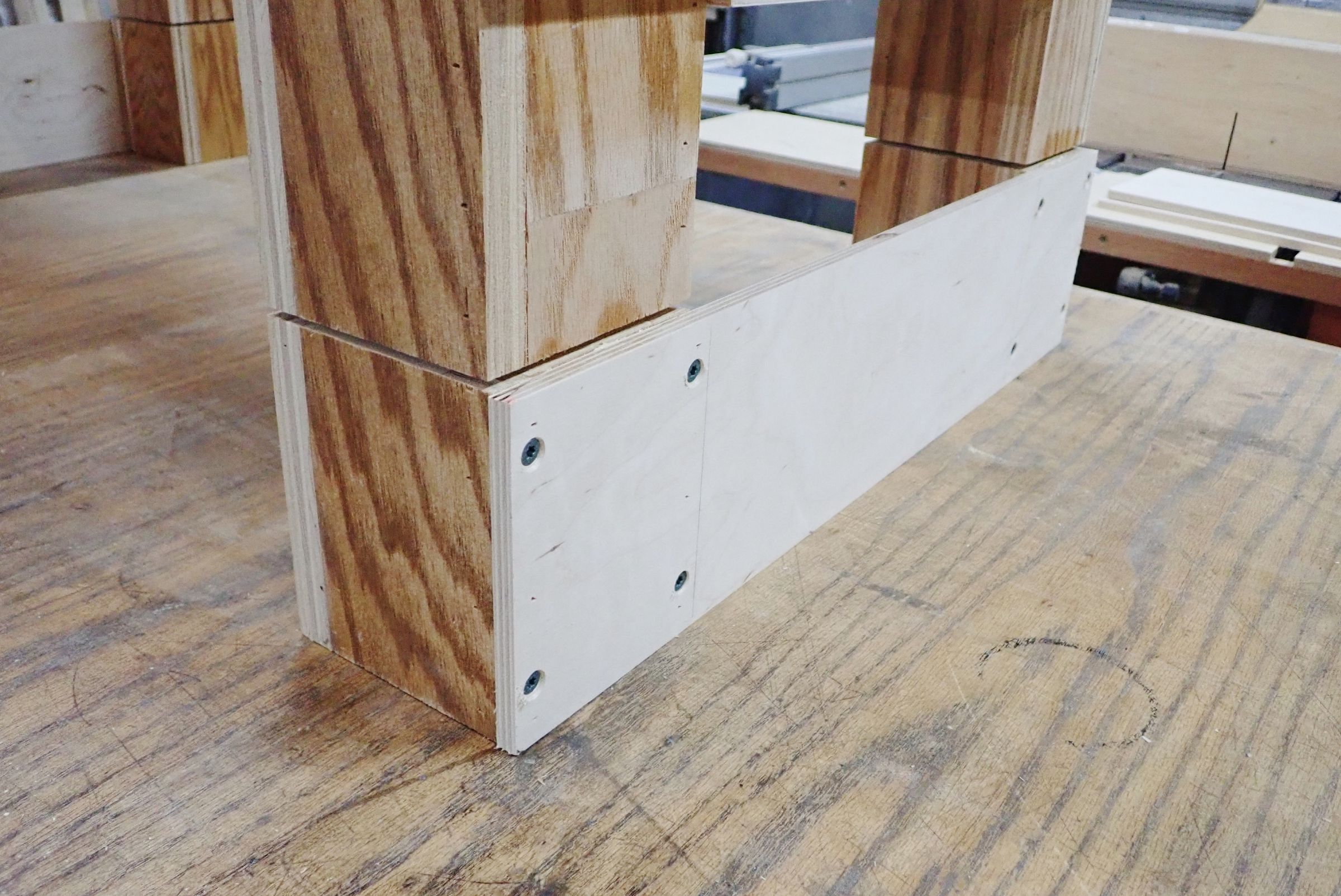 Make an Adjustable-Height Table With a Car Jack : 16 Steps (with ...