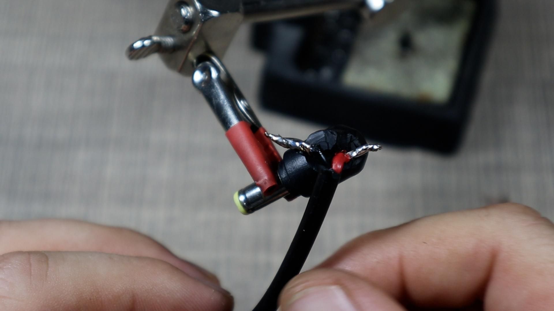 Repair Charger Connector With Epoxy : 5 Steps (with Pictures ...