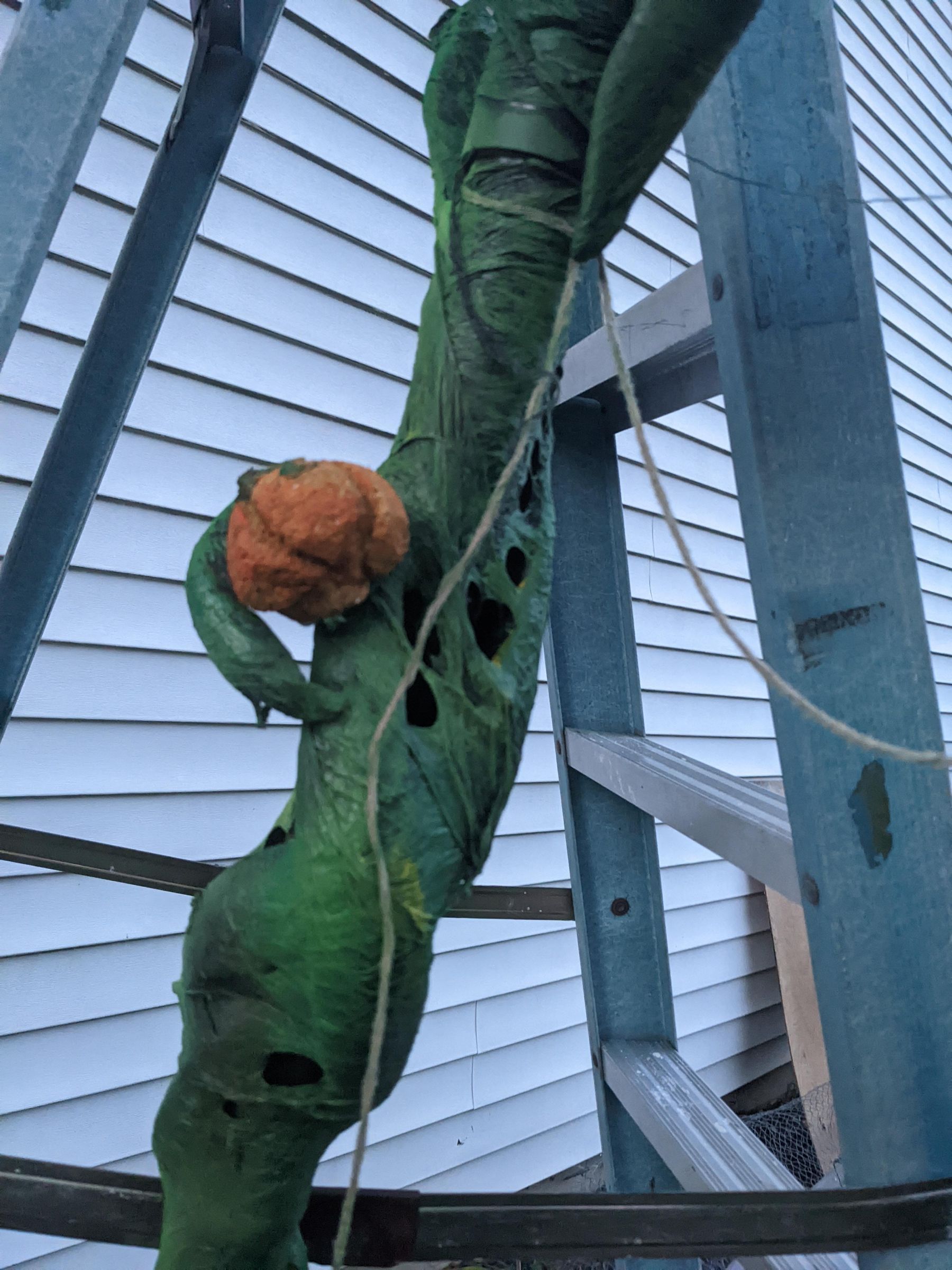 DIY 12ft Grimacing Pumpkin Monster Halloween Prop /Decoration : 5 Steps ...