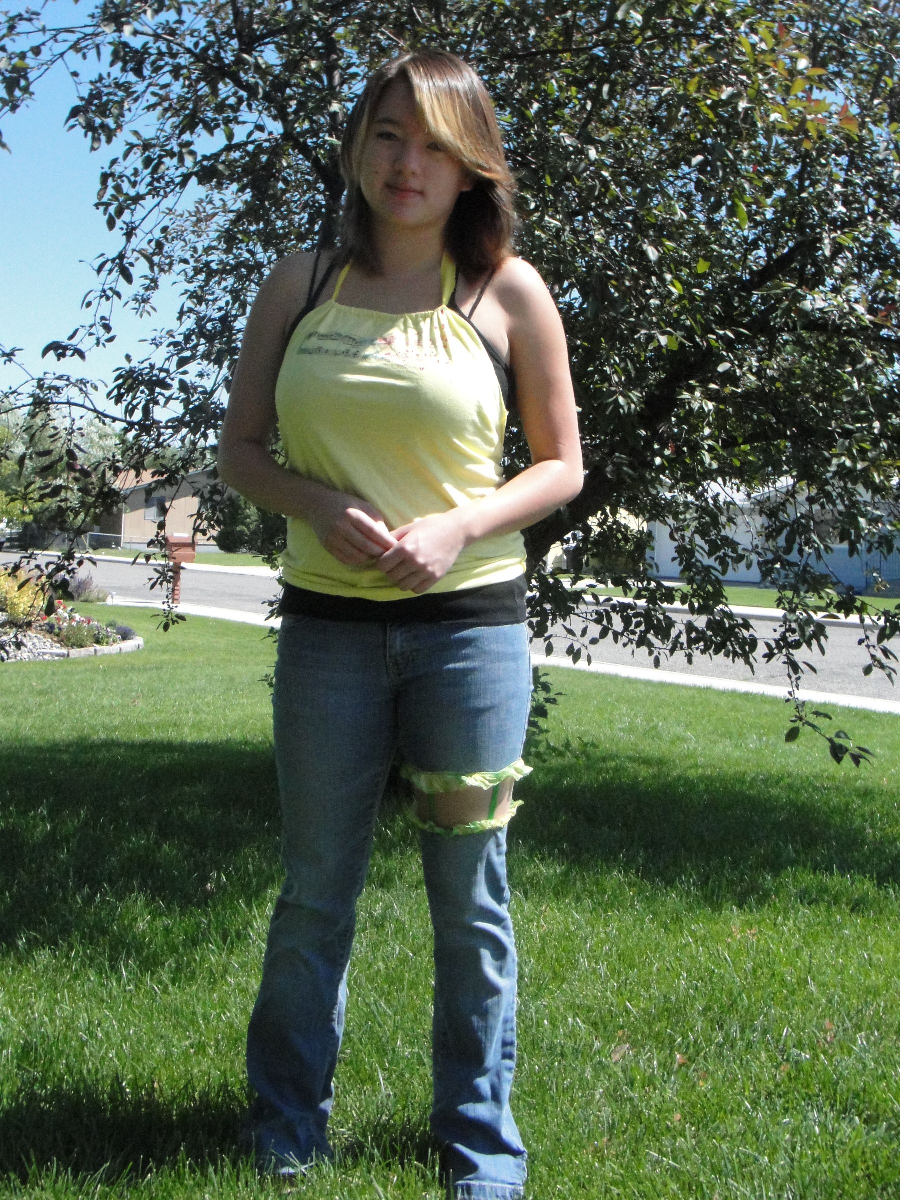 Colorful, Cut Jeans Modification : 5 Steps (with Pictures) - Instructables