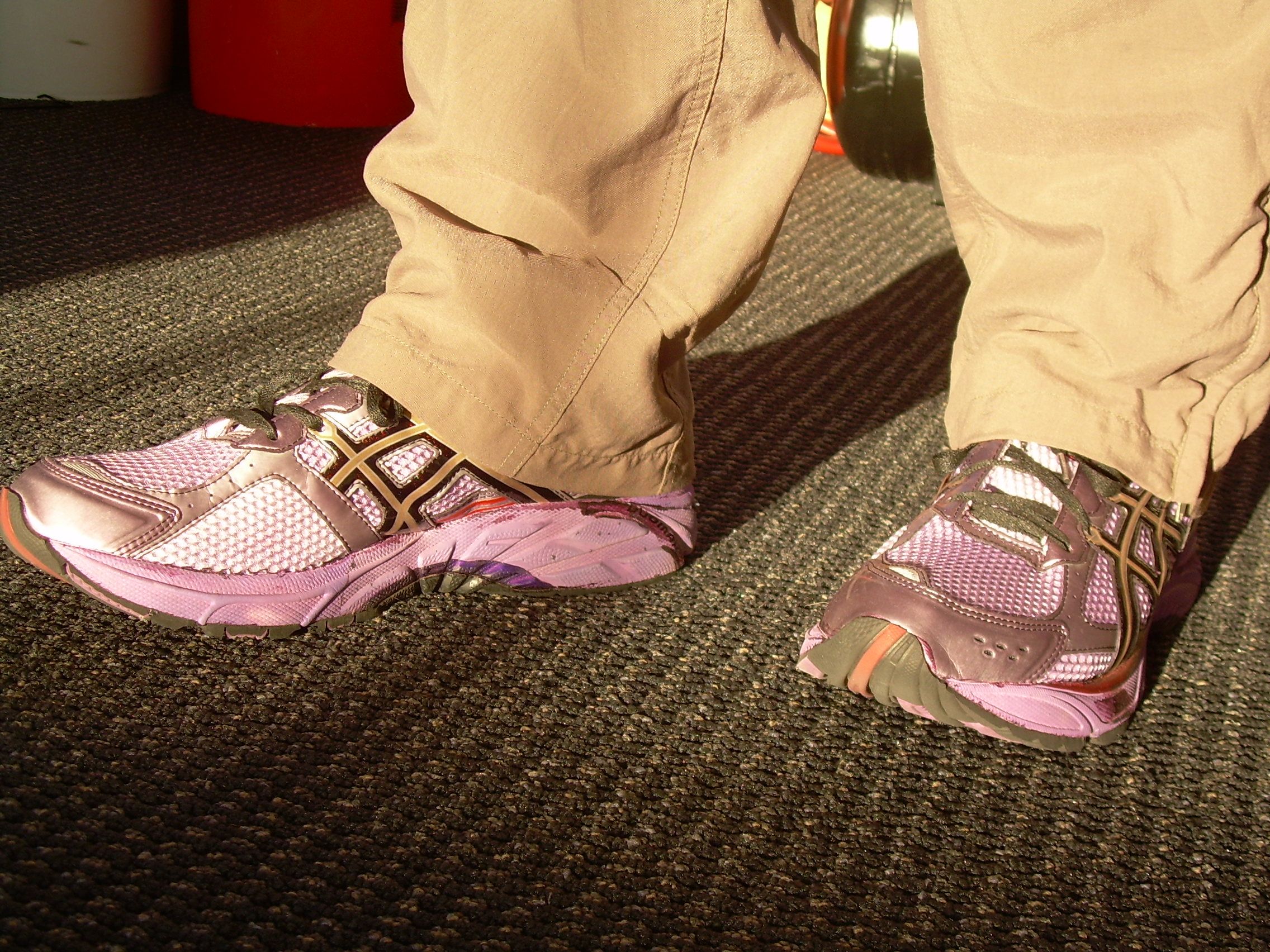 How to Dye Your Shoes a Cool Color Like Purple : 7 Steps (with Pictures ...