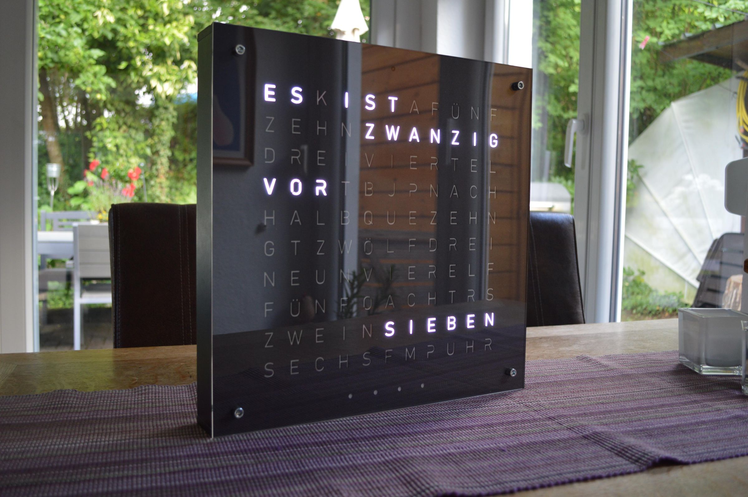 Word Clock (German Layout) : 8 Steps - Instructables