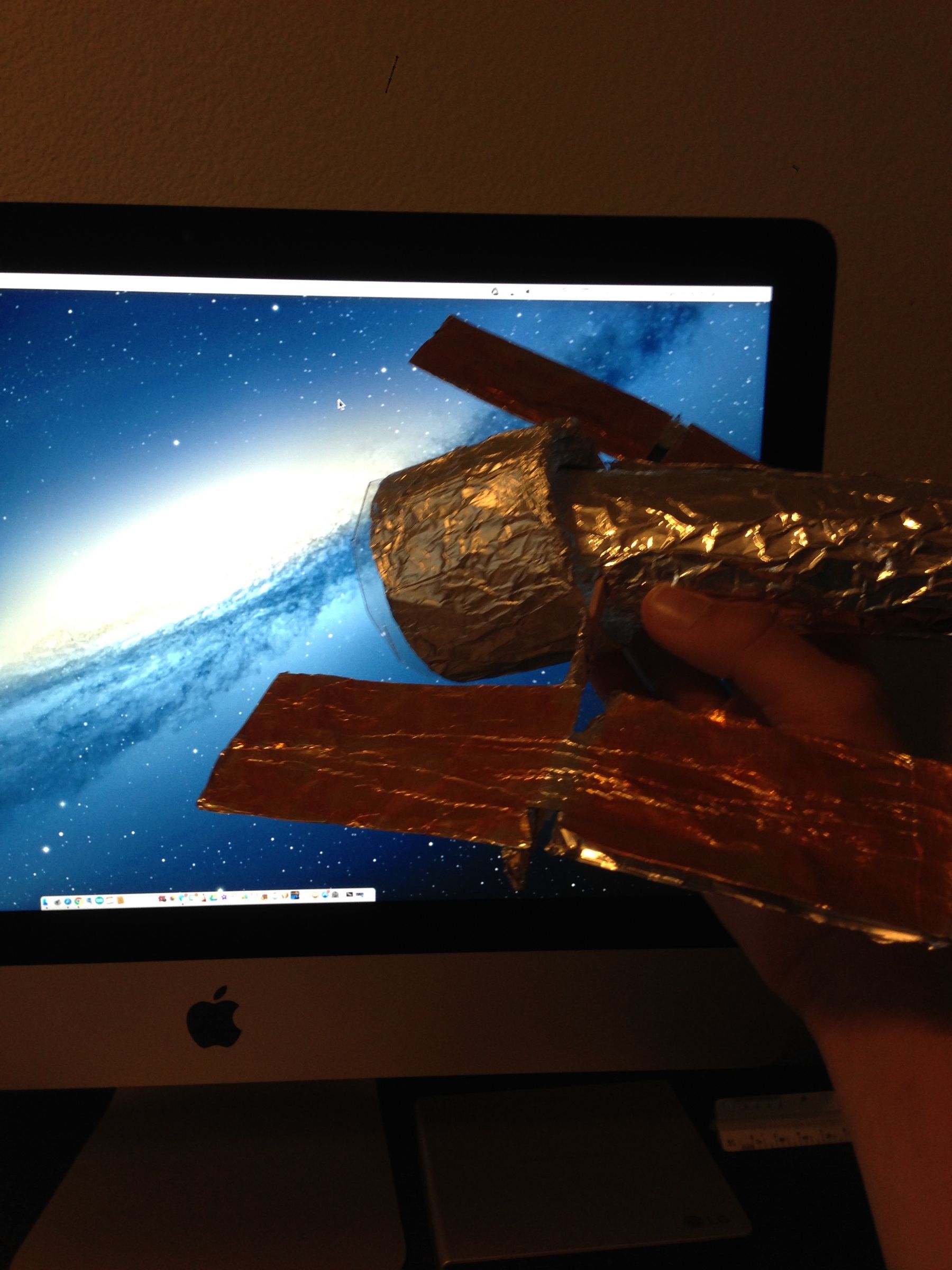 Make a Model of the Hubble Telescope. : 5 Steps - Instructables