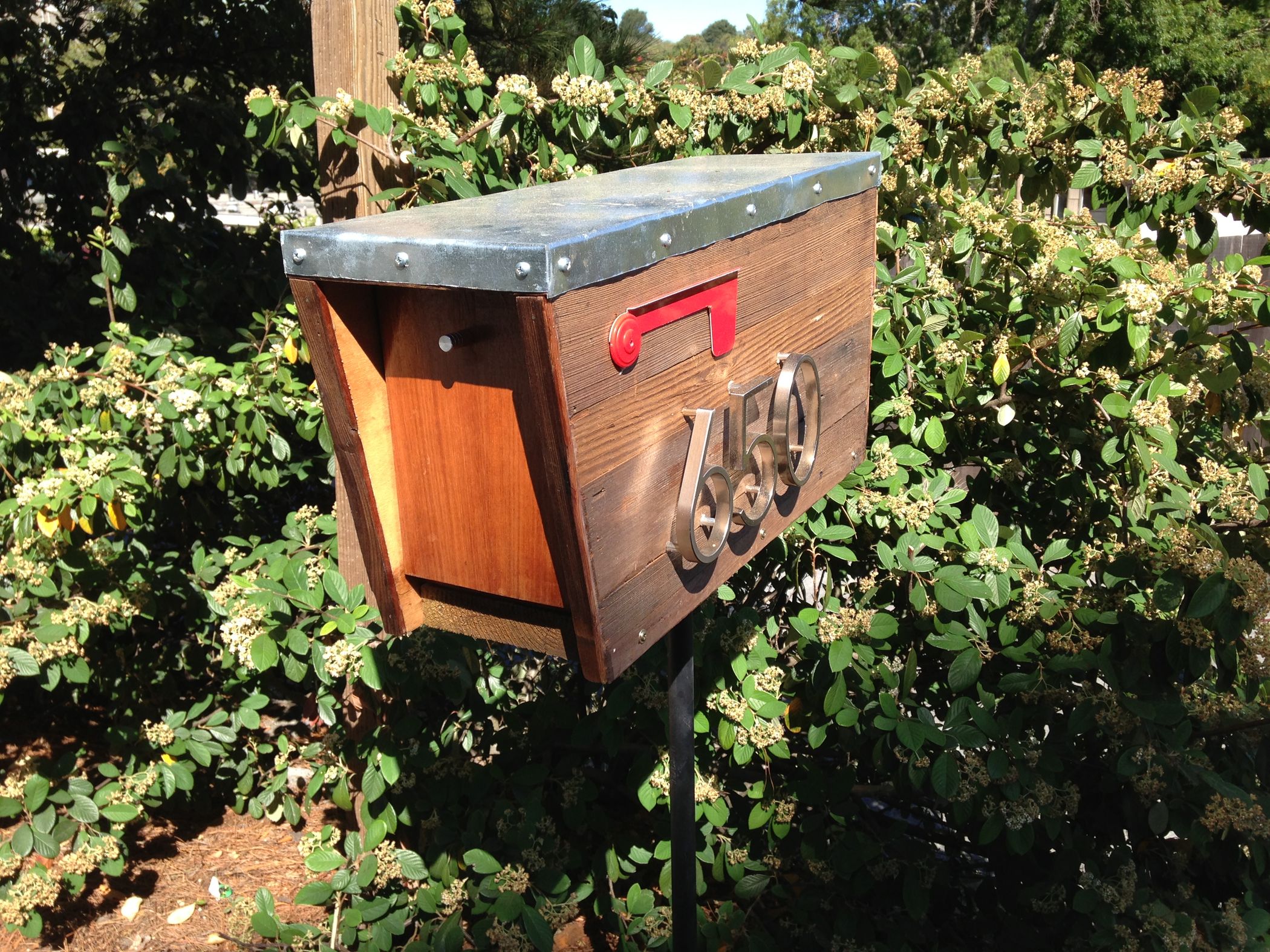 How to Build a Modern Mailbox : 8 Steps (with Pictures) - Instructables