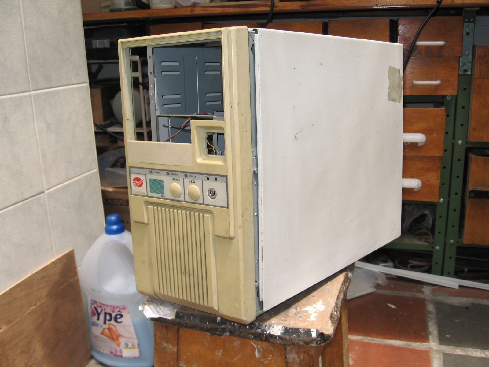 Second Life for an Old PC Case Part I : 4 Steps - Instructables
