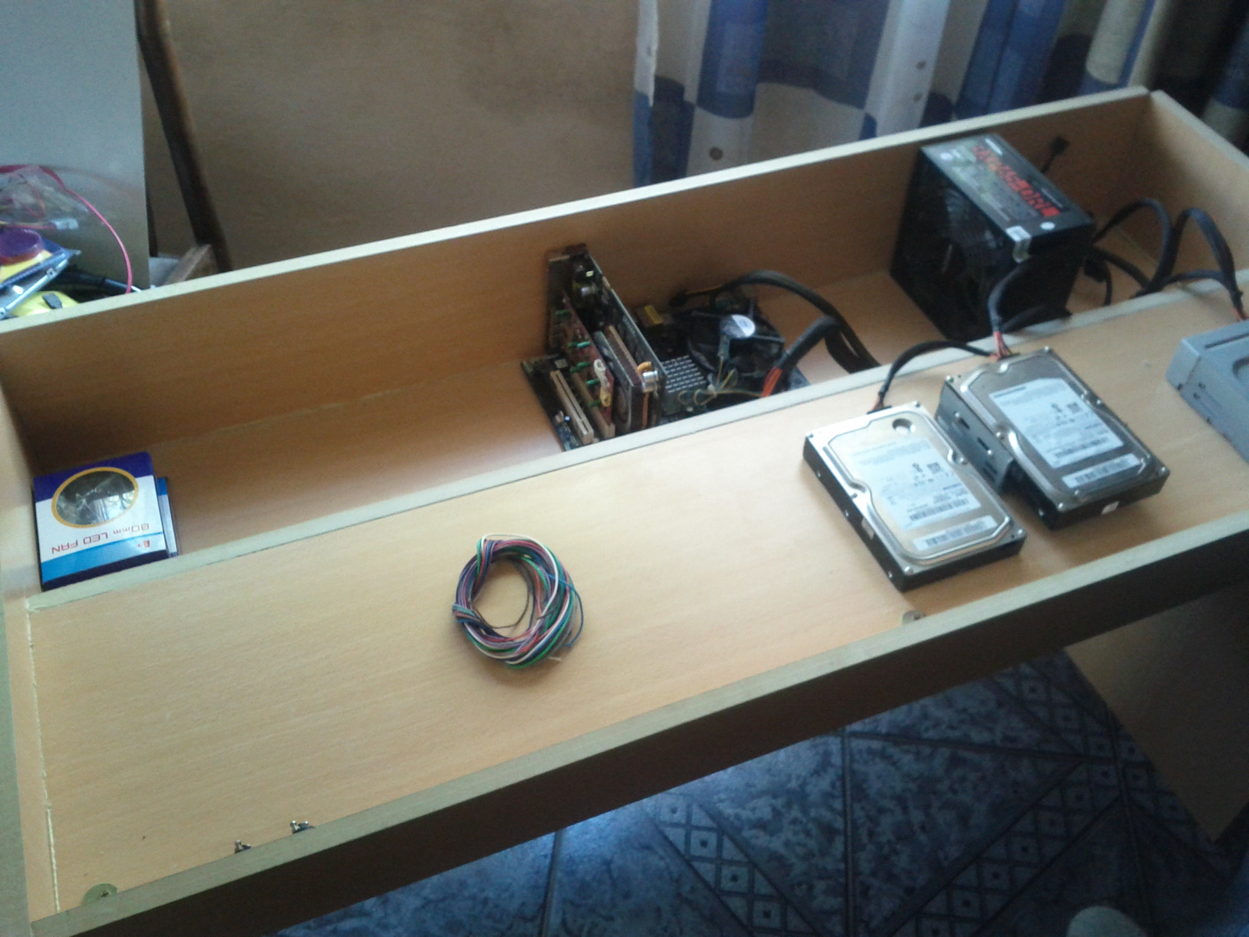 Computer Desk Modding - Instructables