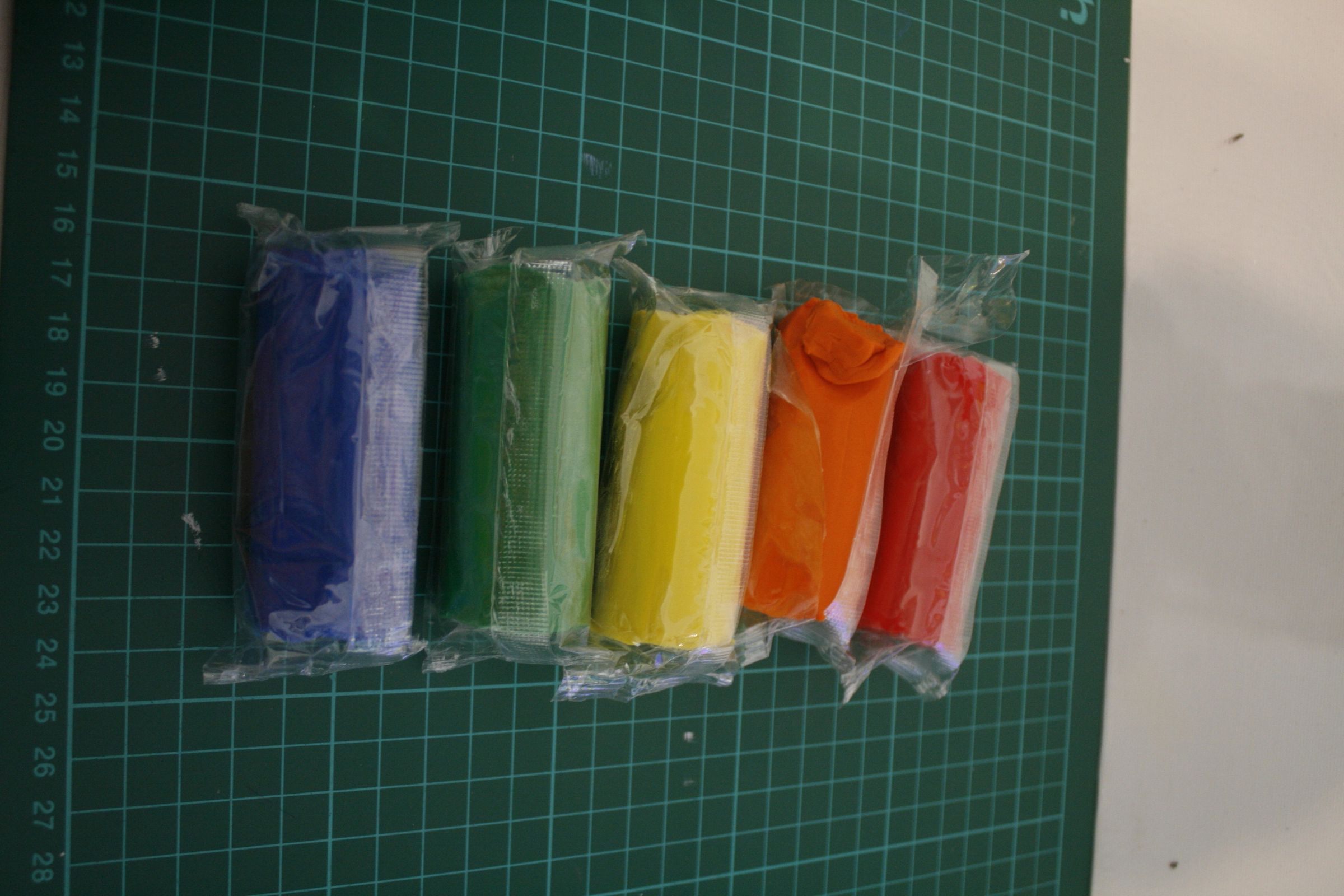 Rainbow Rain Claymation : 9 Steps - Instructables