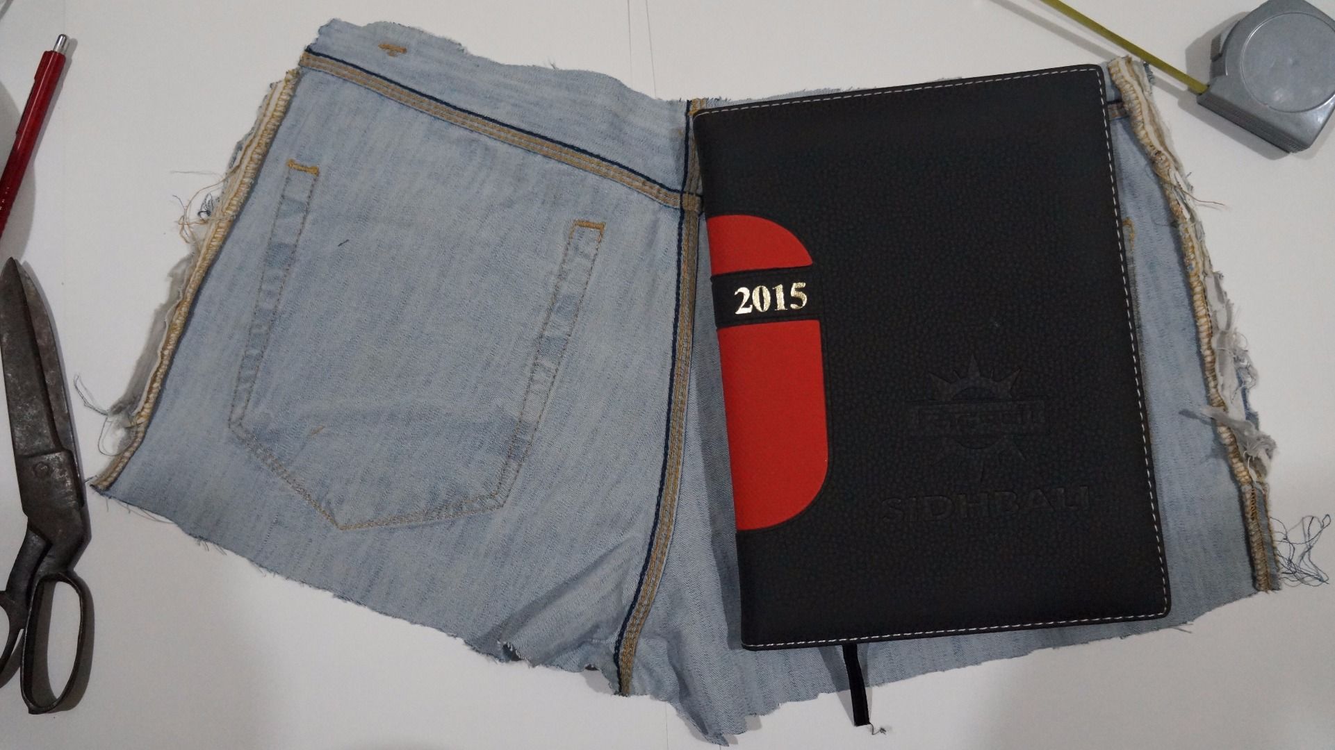 Diary Cover From Old Denim Jeans : 5 Steps (with Pictures) - Instructables