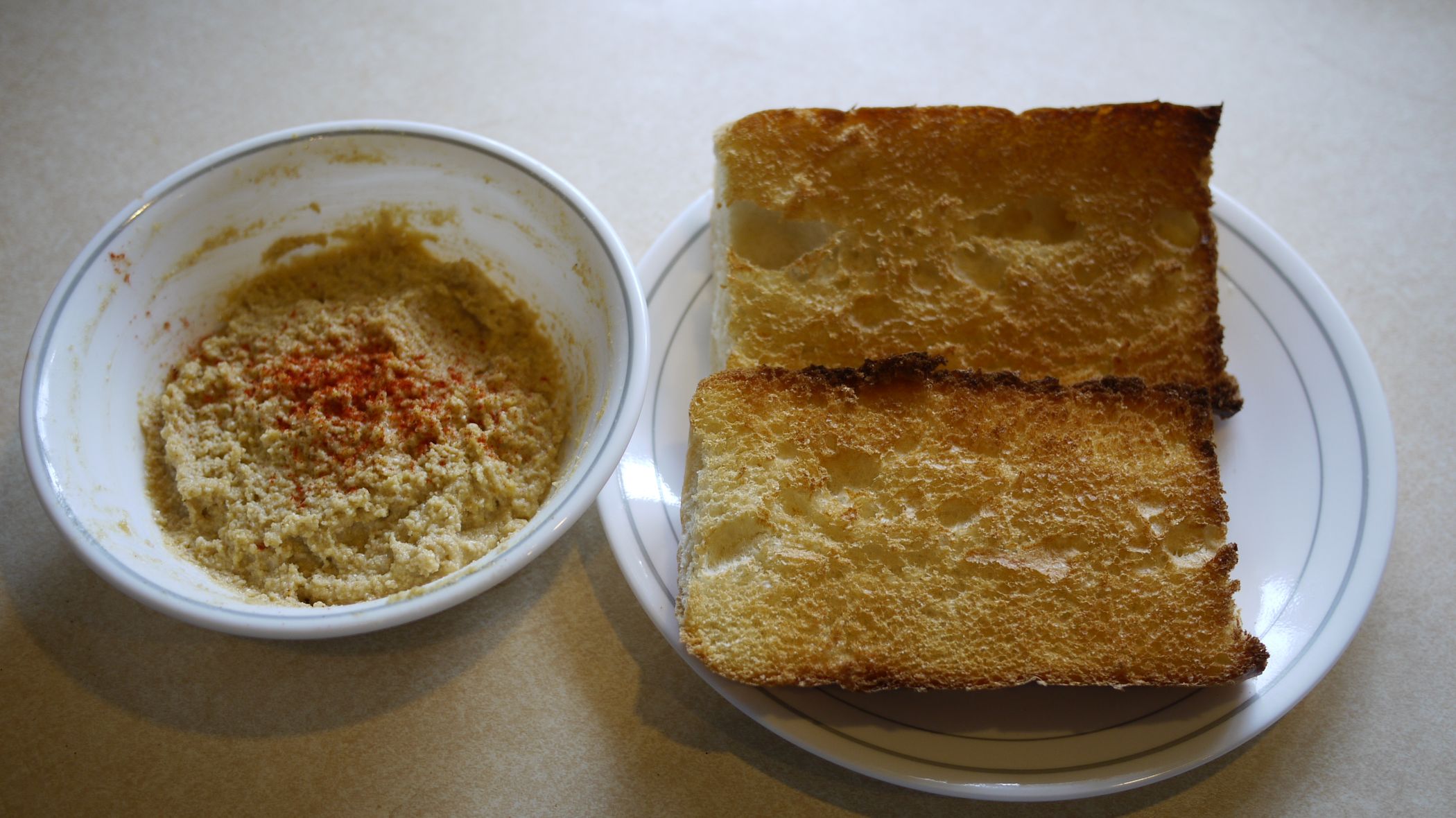 Quick Coffee Grinder Hummus : 6 Steps - Instructables