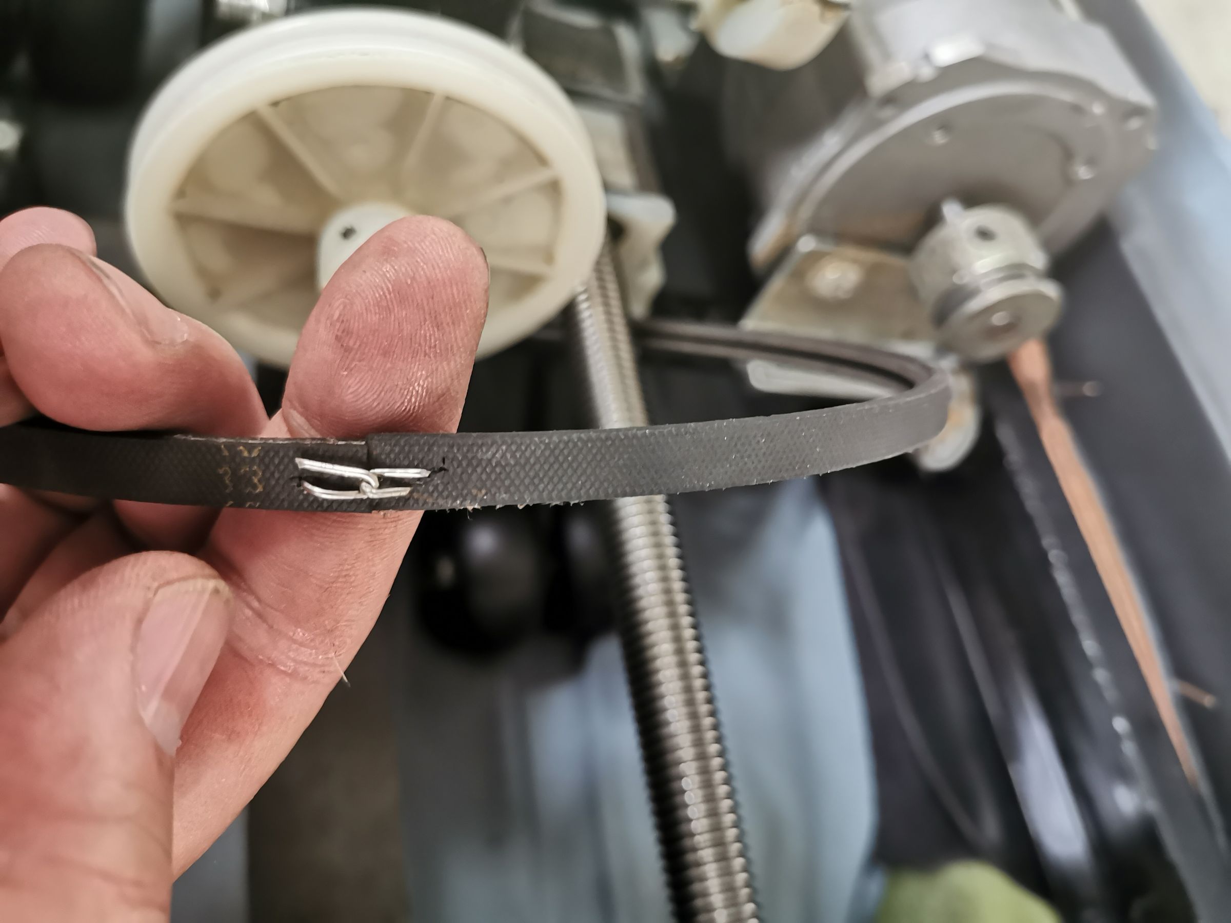 Build Any Motor Belt With Used Car AC Belt : 3 Steps - Instructables