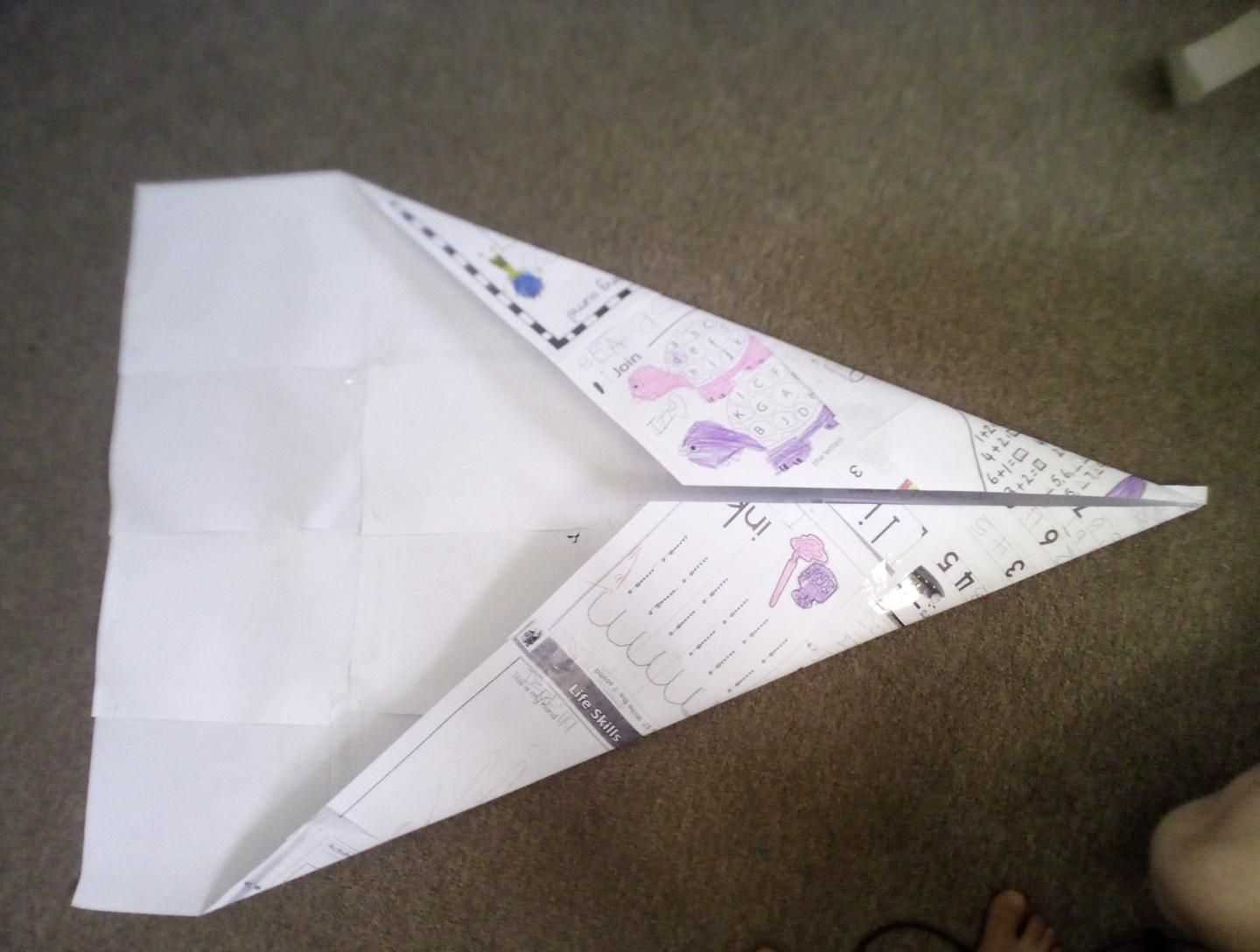 Big Paper Airplane : 3 Steps - Instructables