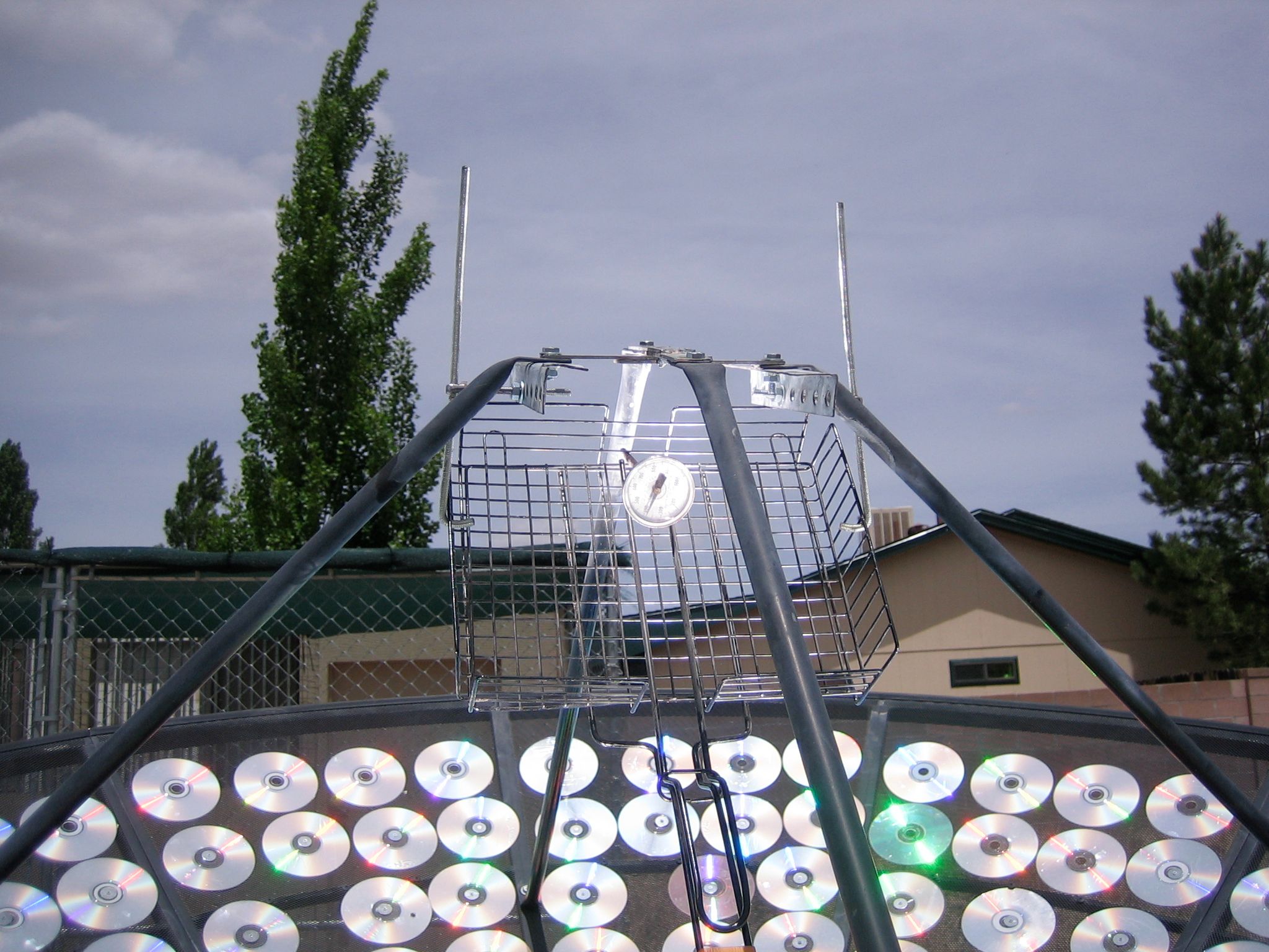 Solar Powered Stove Using 100% Recycled Materials : 6 Steps - Instructables