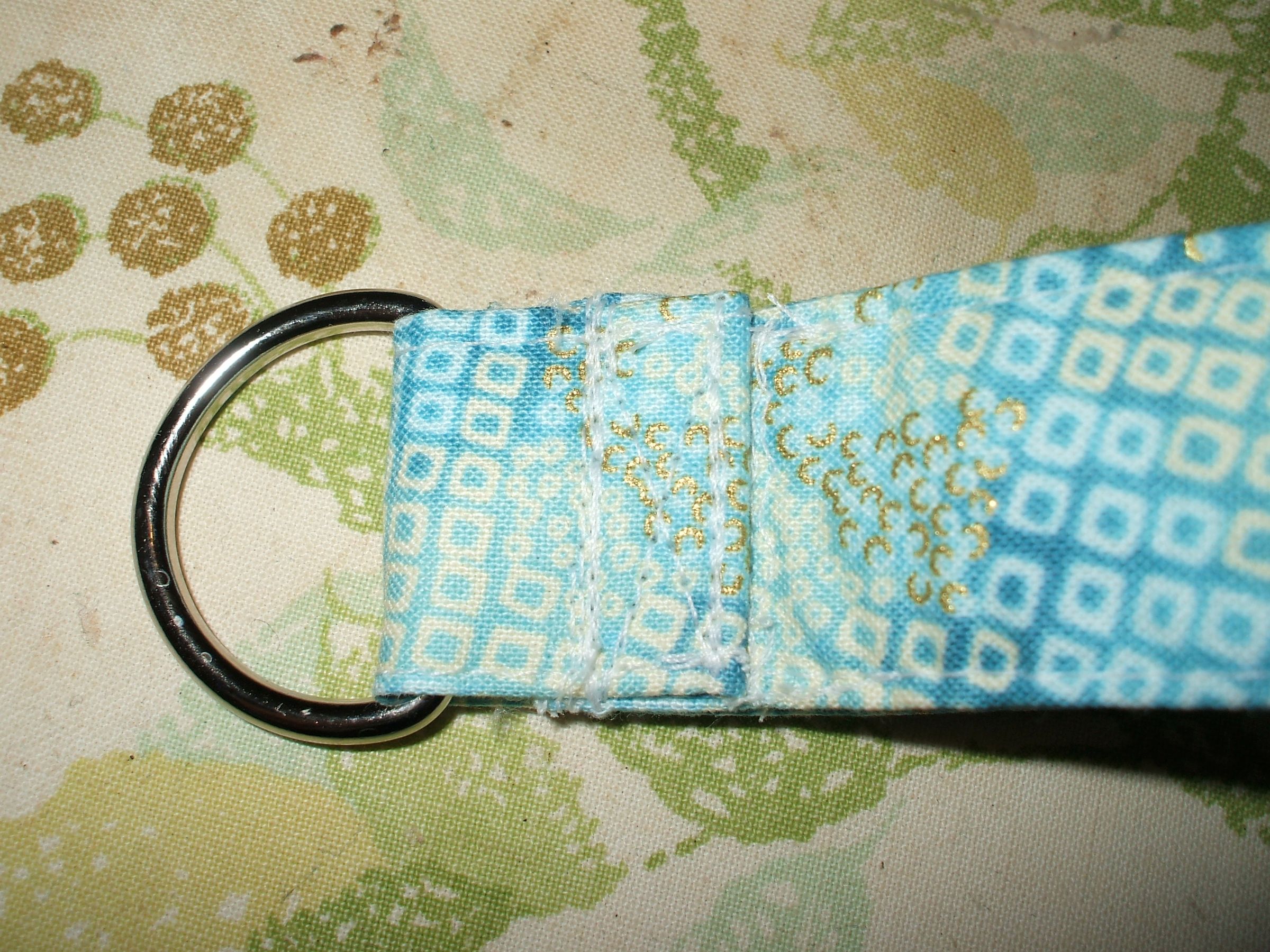 Keychain Wristlet - D Ring Version : 6 Steps - Instructables
