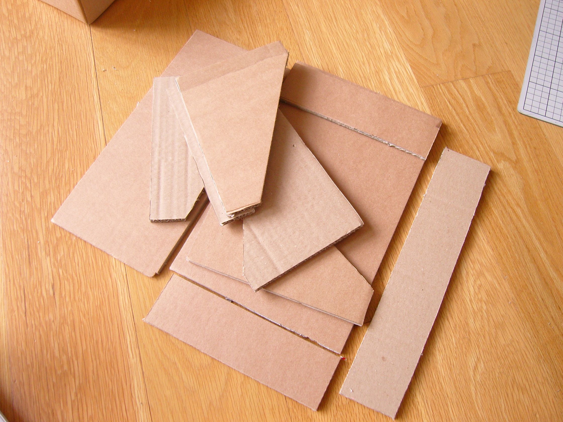 How to Make a Cardboard Laptop Stand : 5 Steps (with Pictures ...