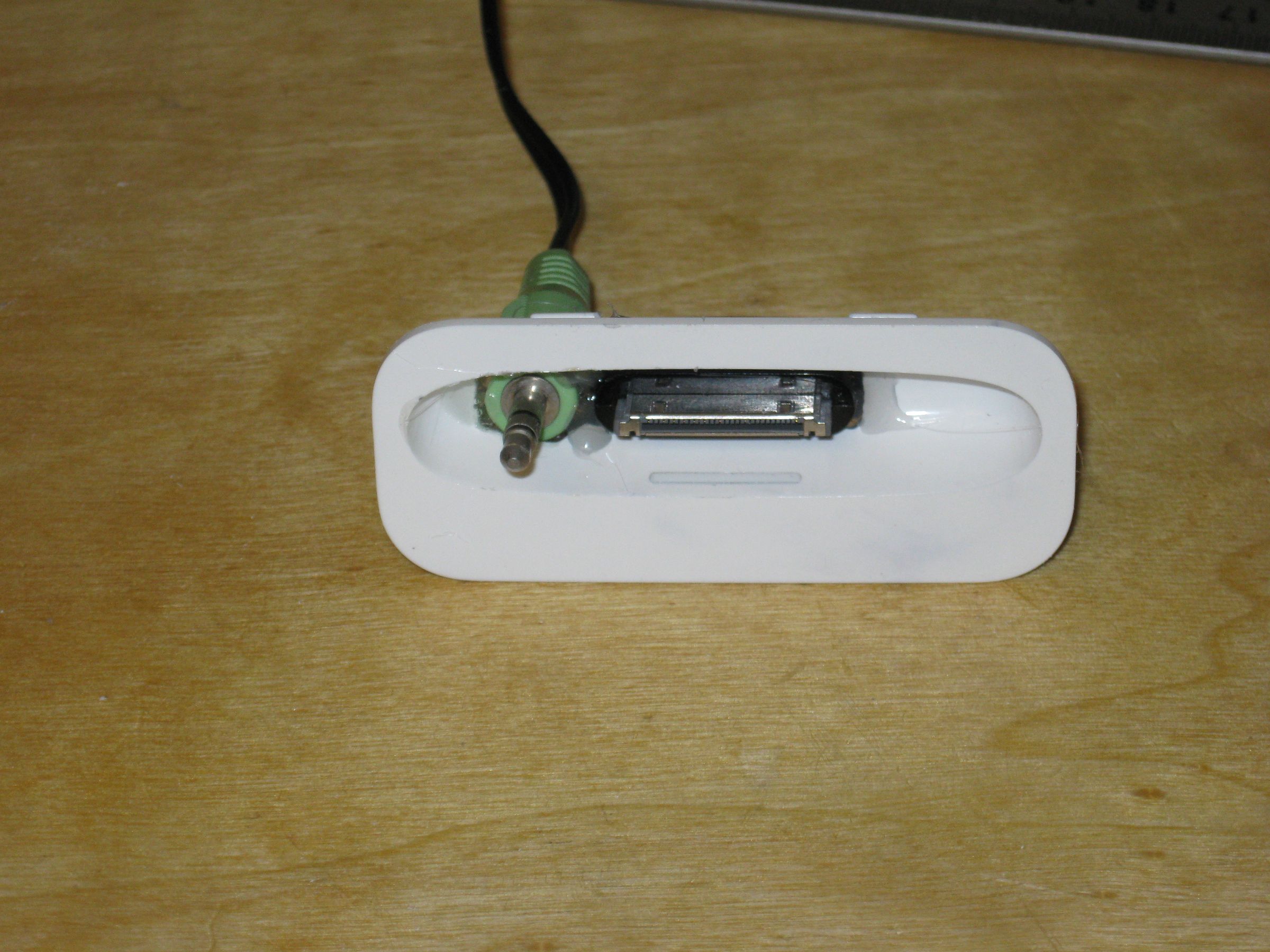 Laptop Speaker System With IPod Touch Dock : 5 Steps (with Pictures) - Instructables