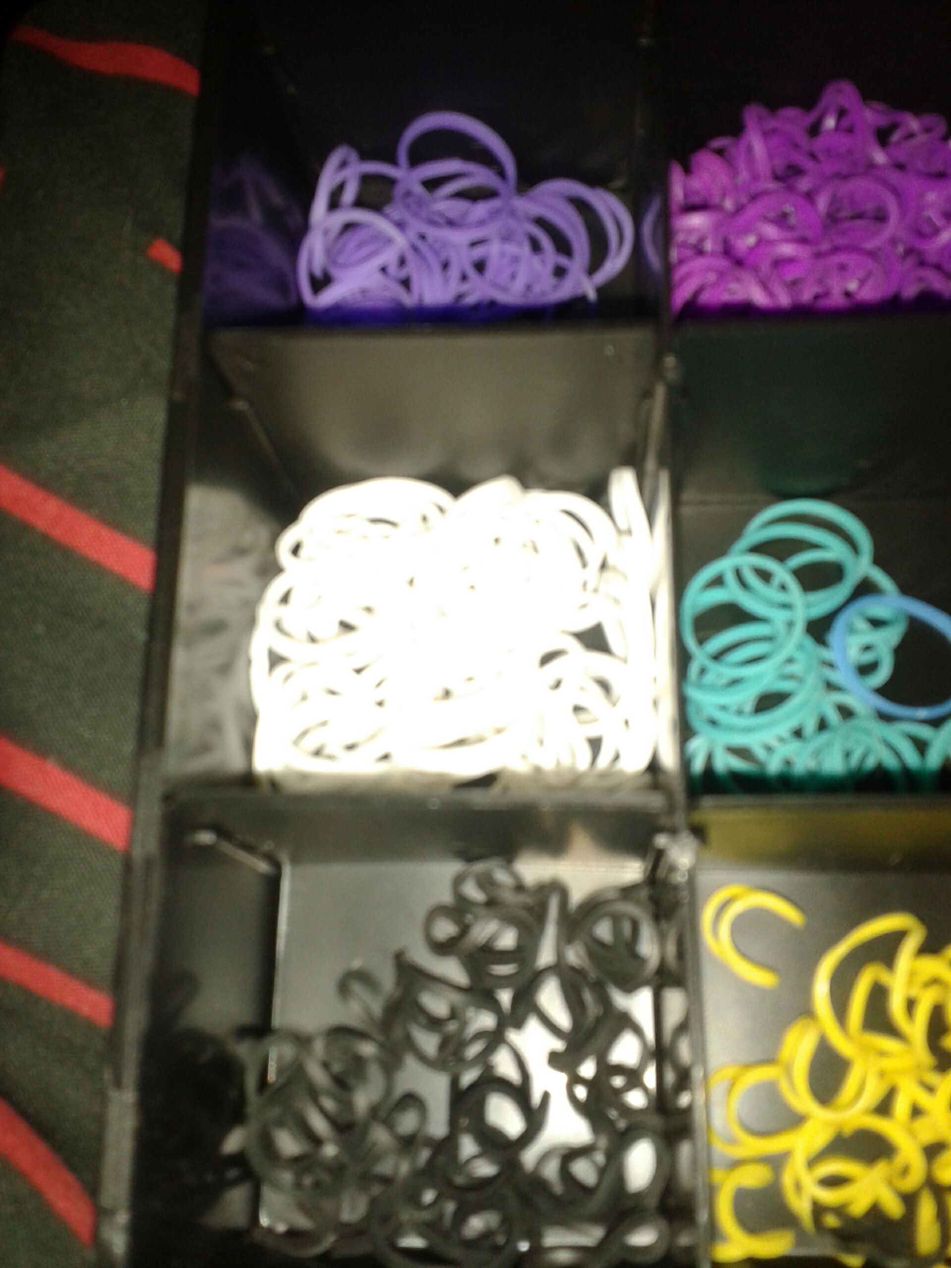 How to Make a Inverted Fishtail Using a Loom : 4 Steps - Instructables