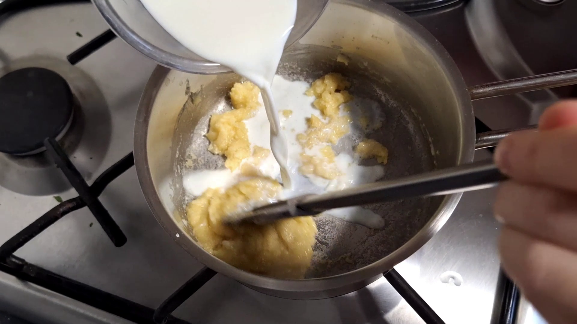 Festive Christmas Turkey Pie With Spinach and Béchamel : 12 Steps ...