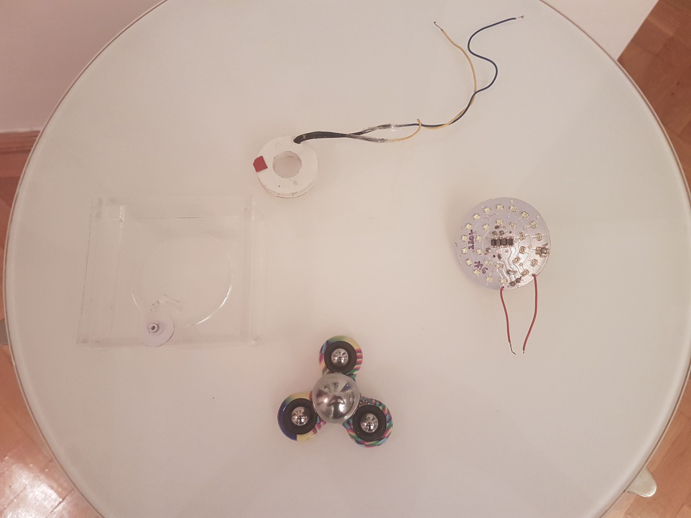 Generator - Fidget Spinner Powering 9W Led Bulb 230 V : 3 Steps (with ...