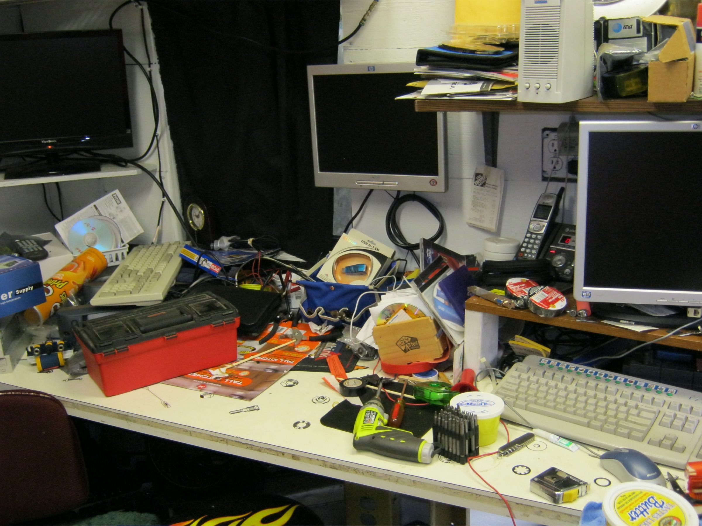World's Most Disorganized Shop? : 4 Steps - Instructables