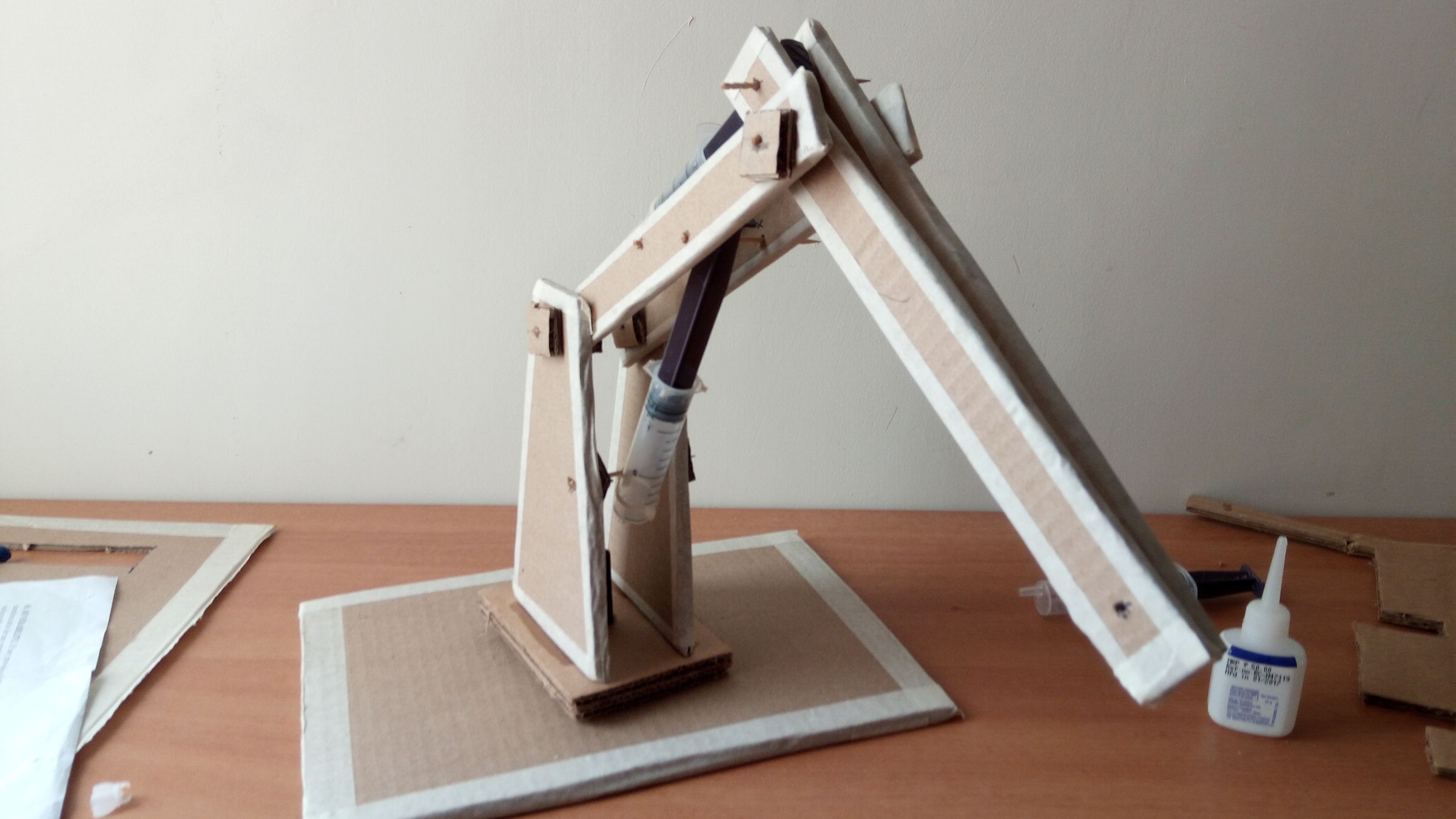 CARDBOARD Robotic Hydraulic Arm : 16 Steps (with Pictures) - Instructables