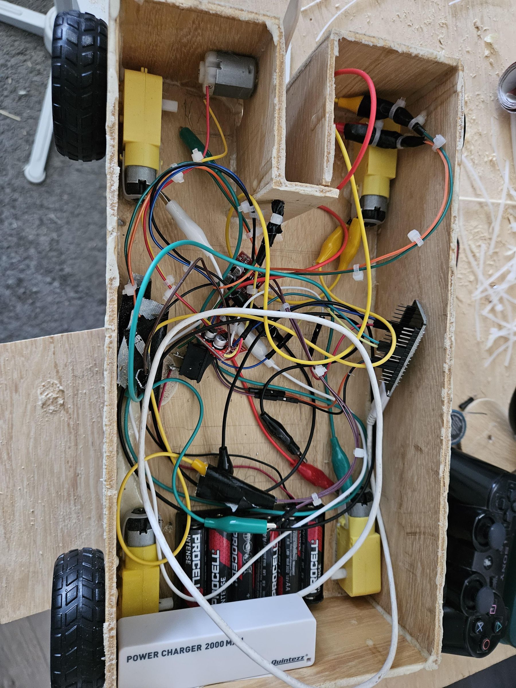 Boxxer the Battle Bot. (Esp32) : 9 Steps - Instructables