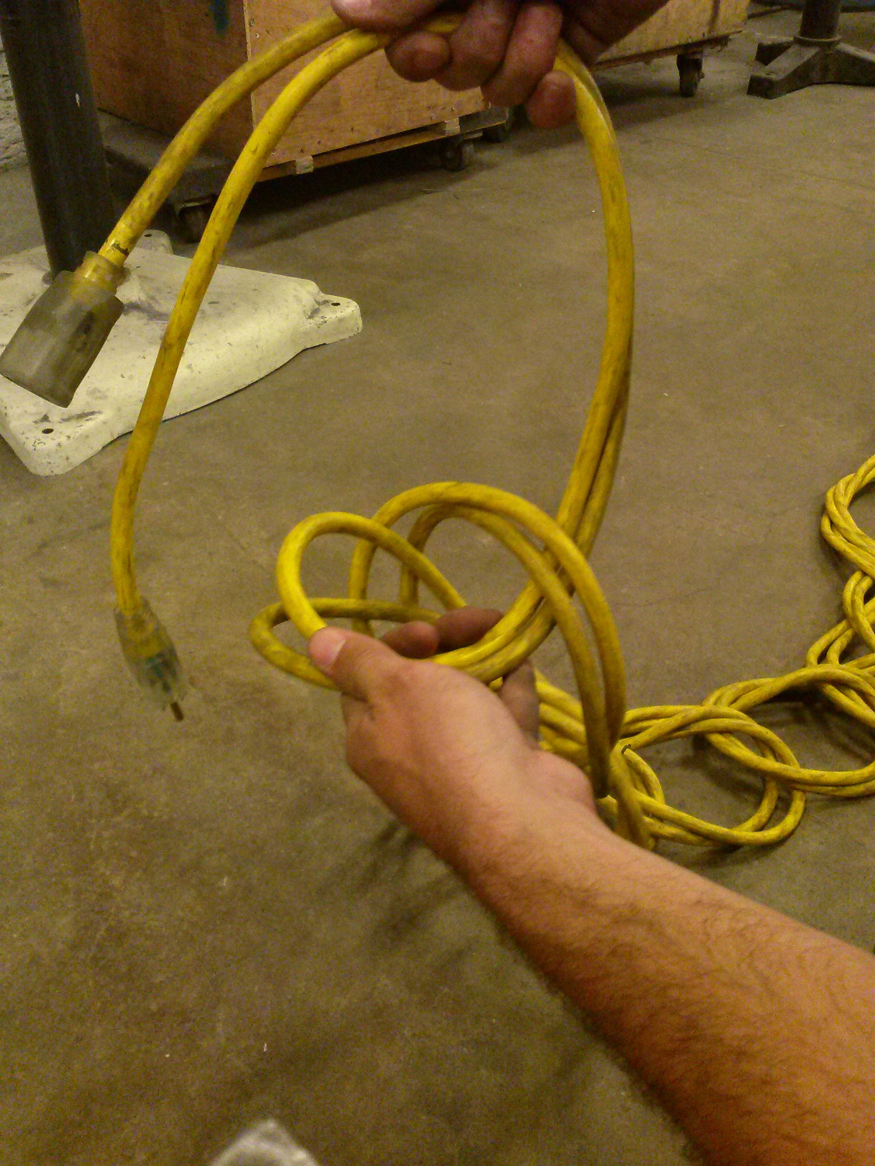 Daisy Chain an Extension Cord : 7 Steps - Instructables