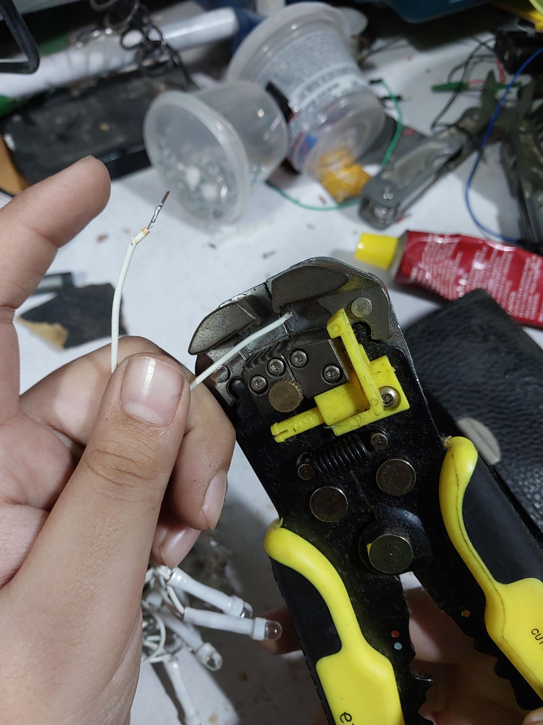 How to Easily Fix Broken Christmas Lights:Don't Throw Them Out! : 5 Steps - Instructables