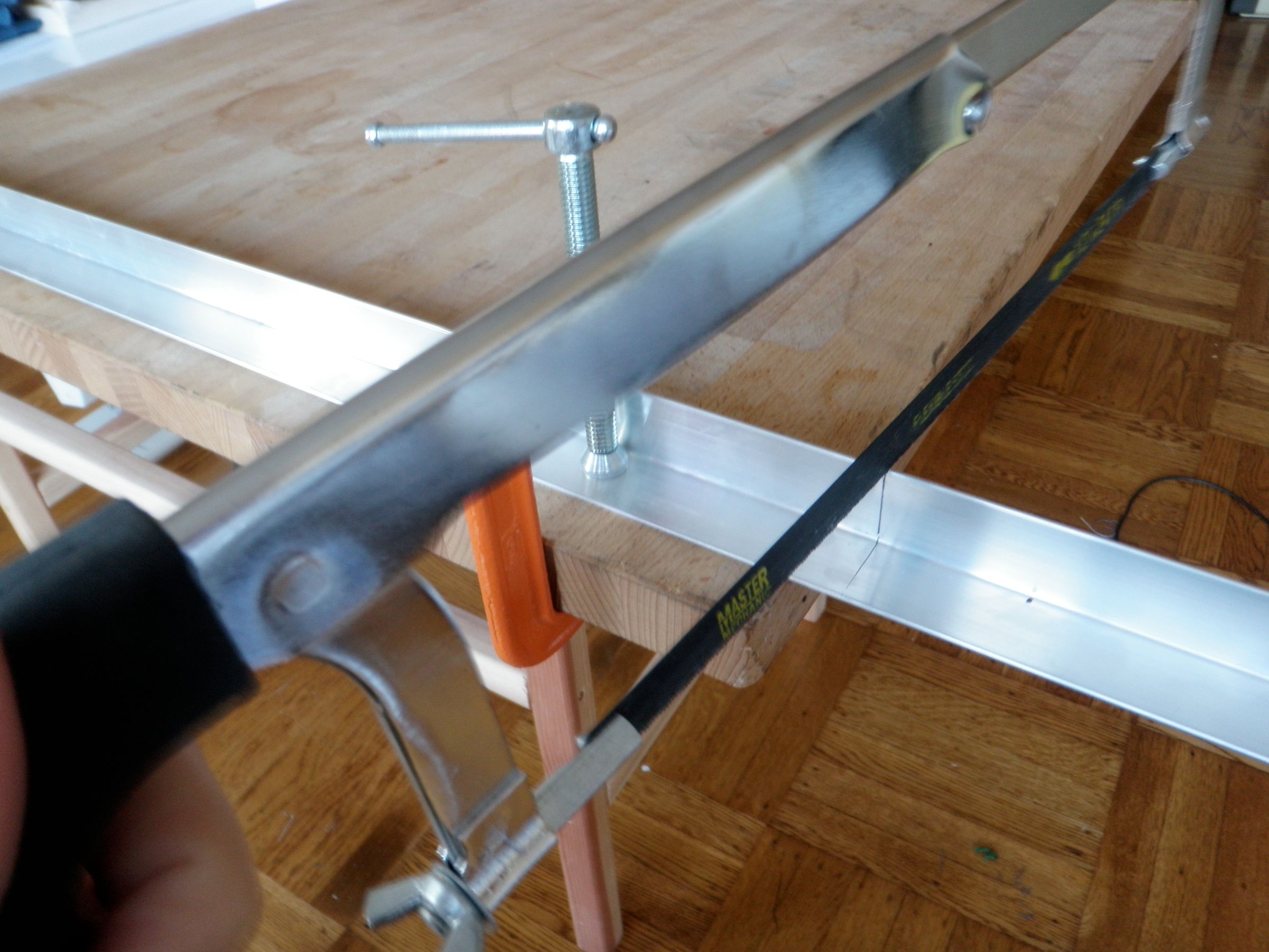 Basic Work Table : 9 Steps - Instructables