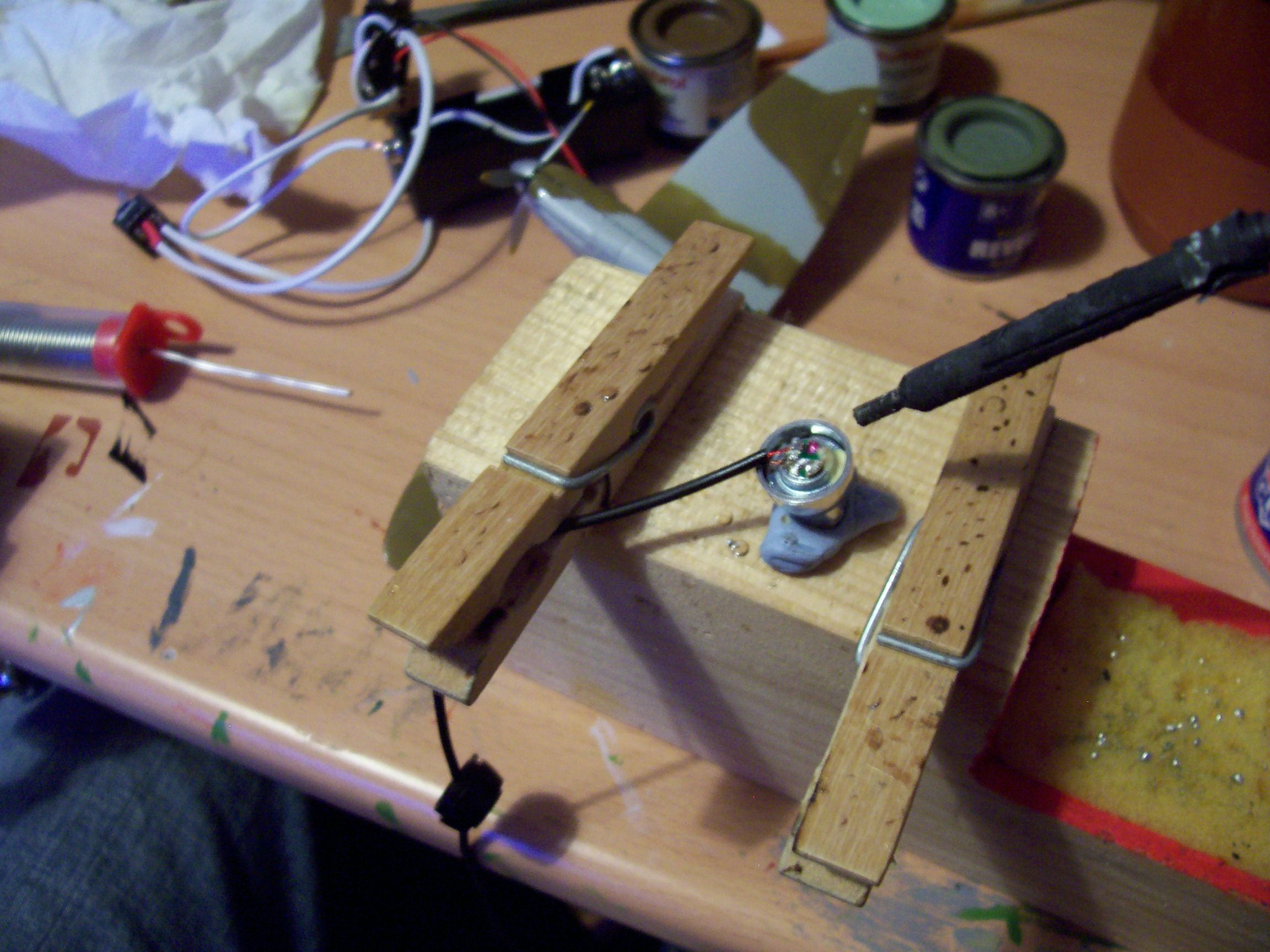 How to Repair Your Headphones. : 3 Steps - Instructables