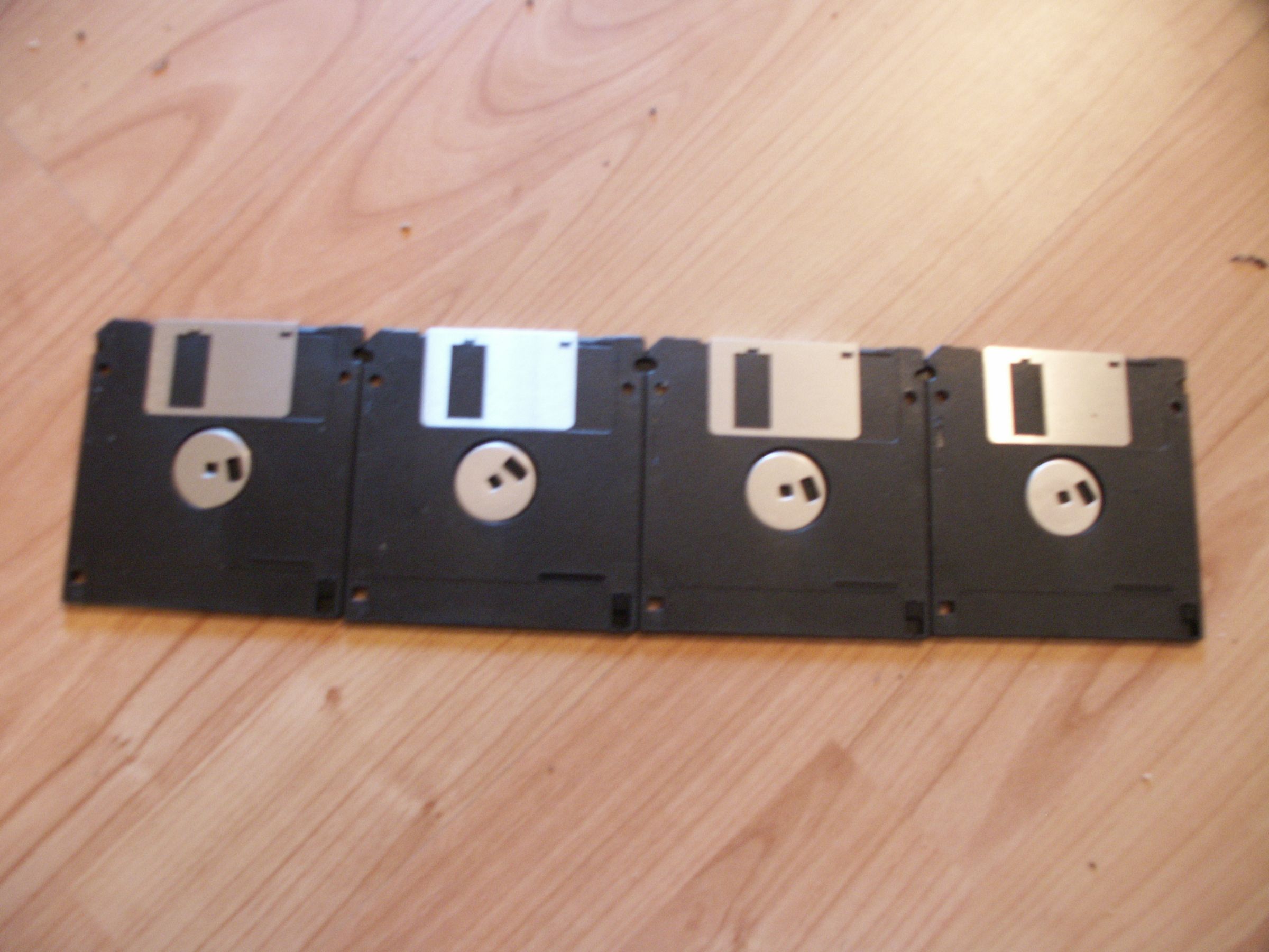 Floppy Disk Pen Holder : 5 Steps - Instructables