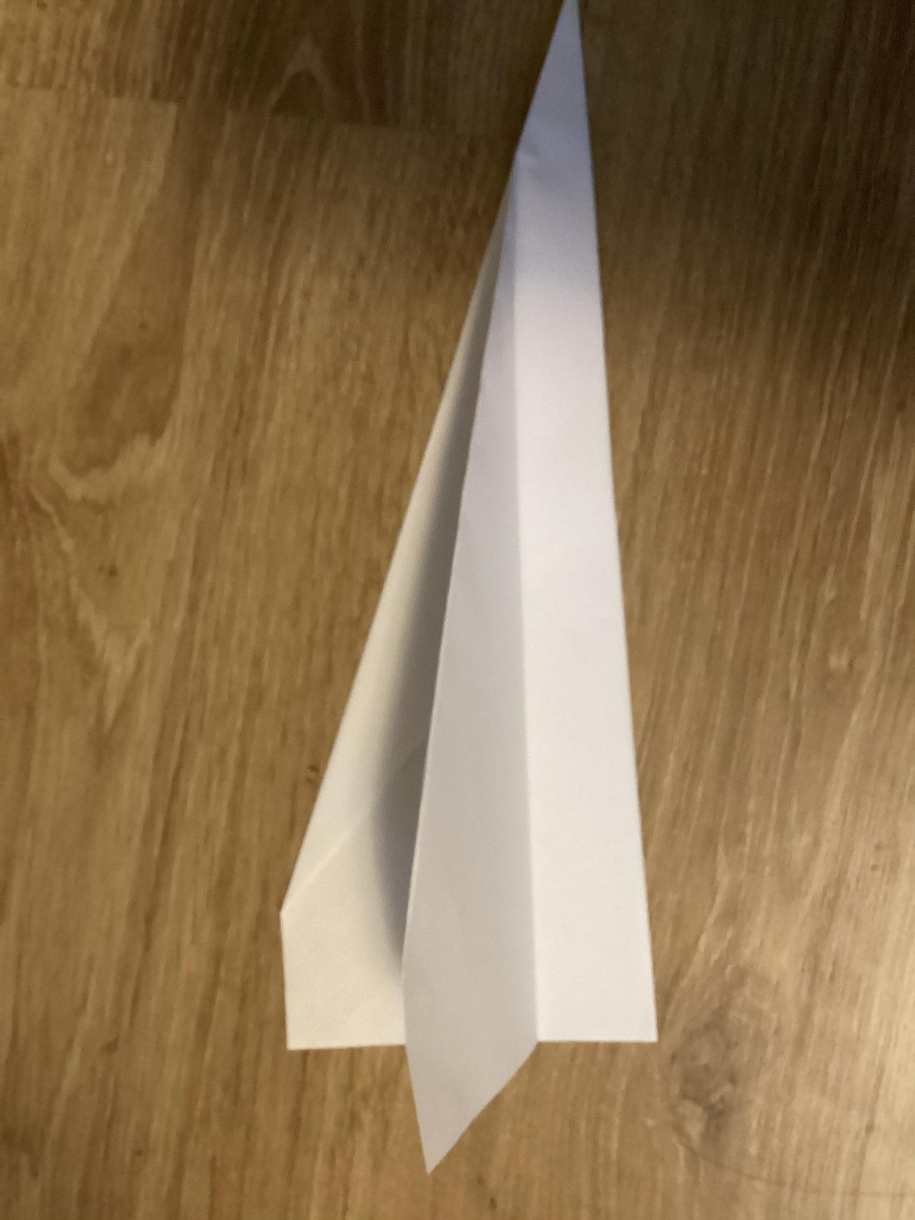 Simple Dart Paper Airplane : 8 Steps (with Pictures) - Instructables