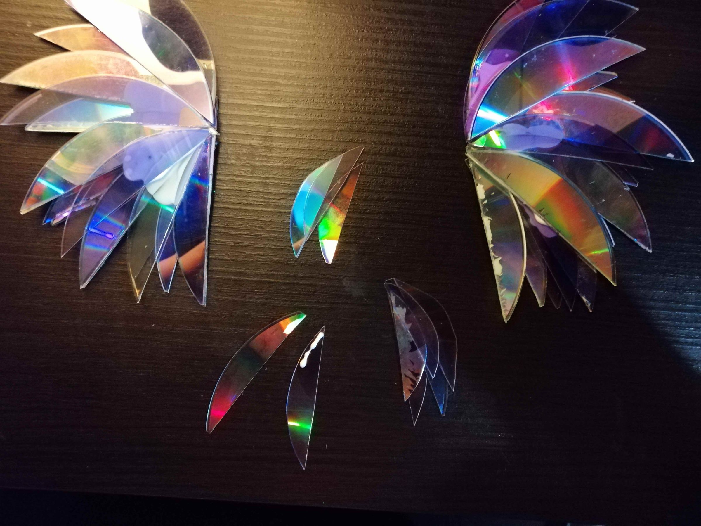 Broken CD Bird : 12 Steps (with Pictures) - Instructables