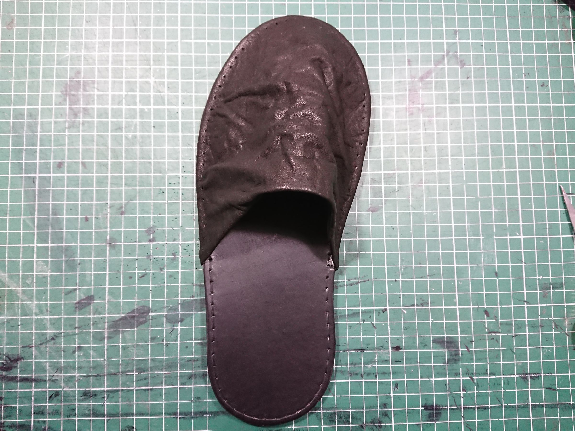 Making Leather Slippers : 9 Steps (with Pictures) - Instructables