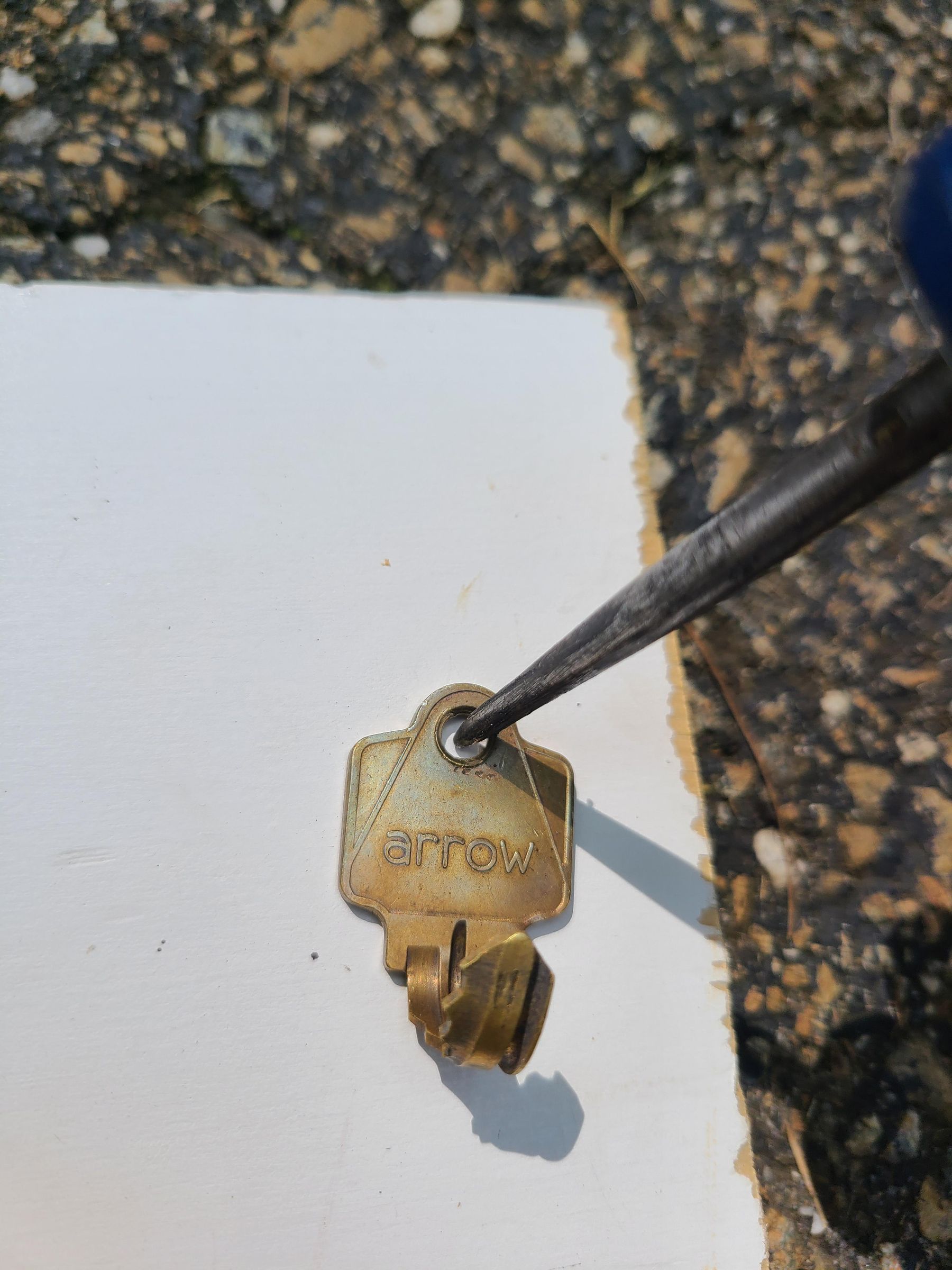 Keyboard Coat Hangar : 7 Steps - Instructables