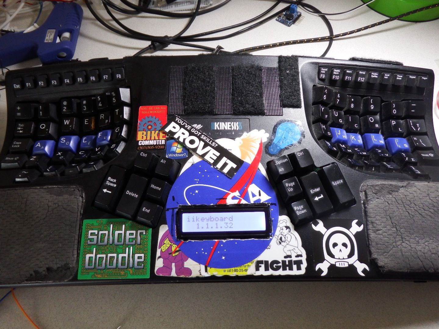 Model Magic X86 Mobile Keyboard Computer - Instructables