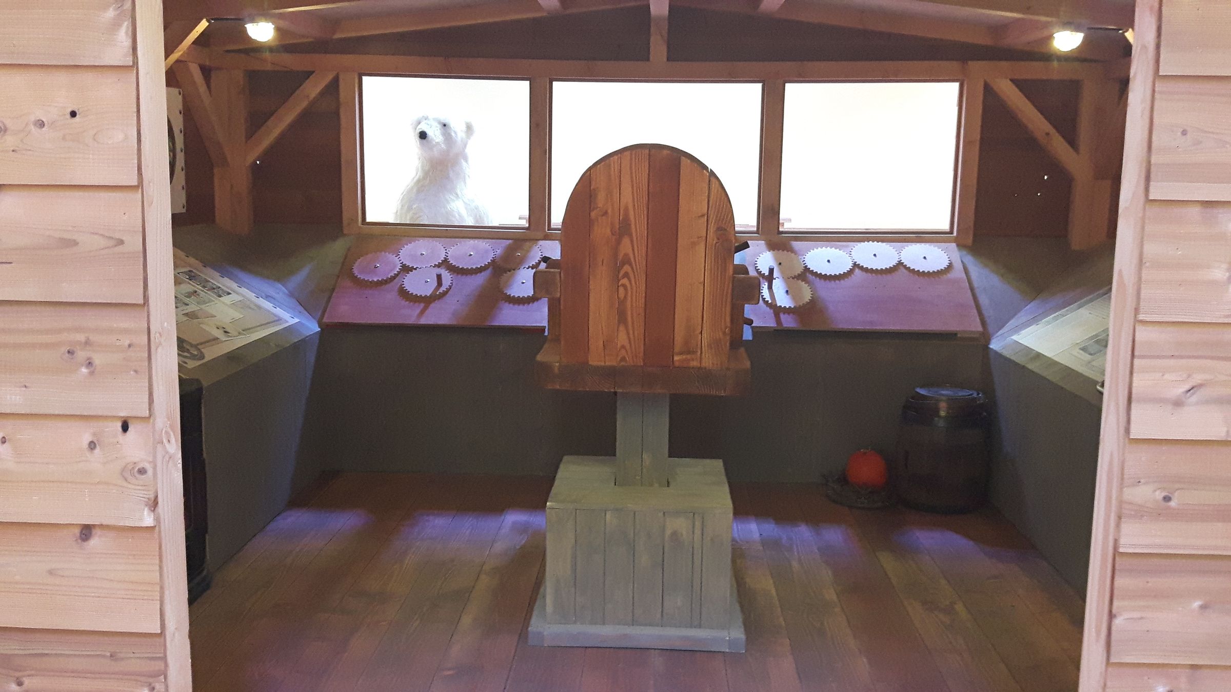 Life-size Wooden Ark : 14 Steps (with Pictures) - Instructables