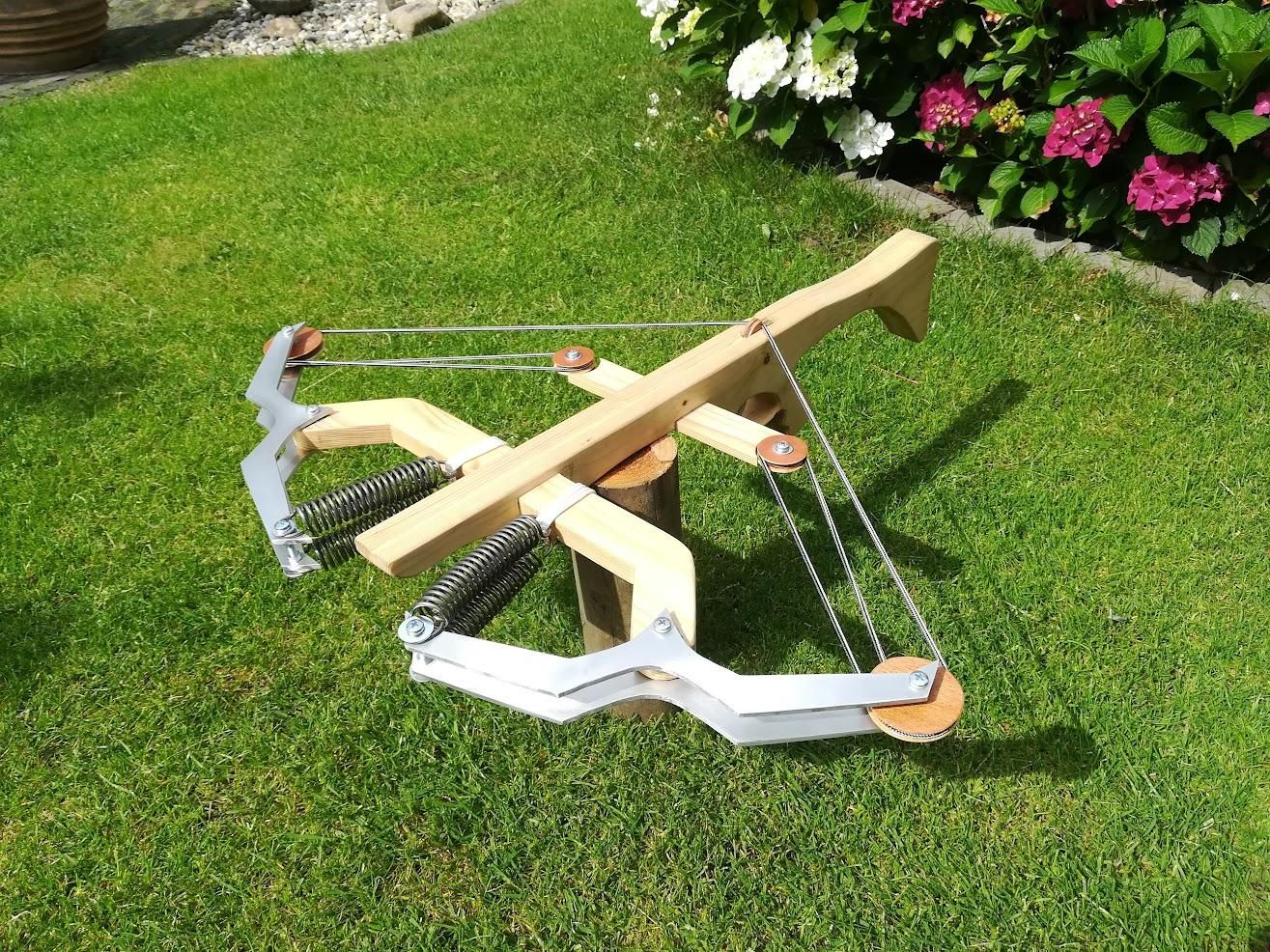 Wooden Pulley Crossbow : 6 Steps - Instructables